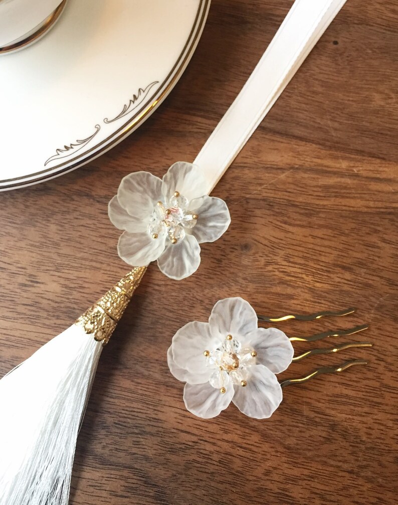 Norigae, Beautiful Korean Traditional Hanbok Accessory, Flower Ornament ...