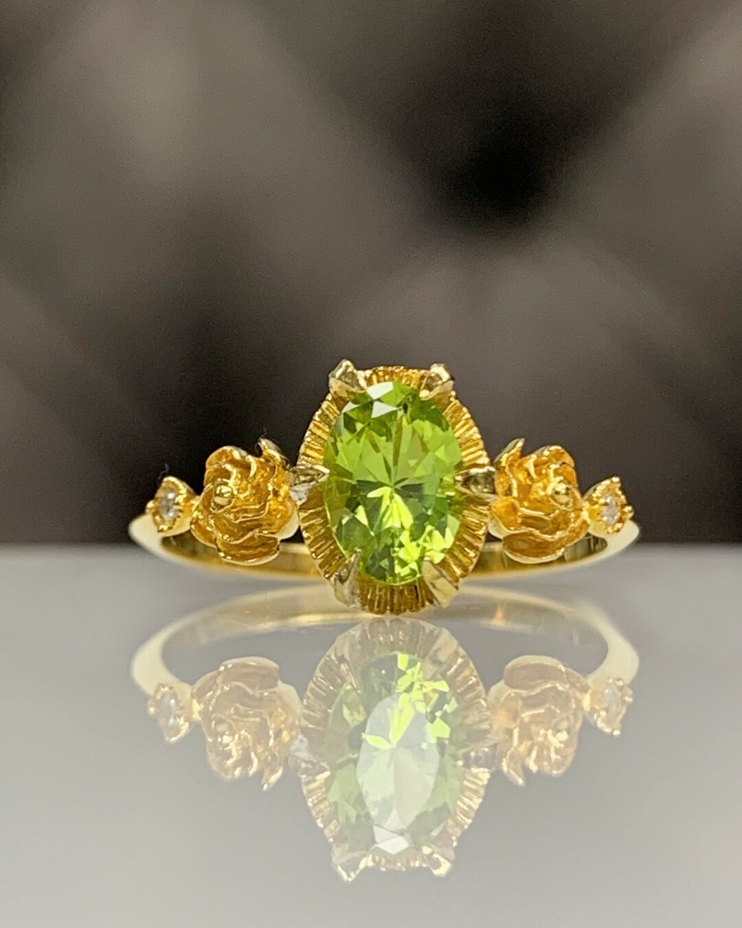 Rose Design Peridot Dainty Vintage Ring W/ Tiny Diamond, Hand Carved ...
