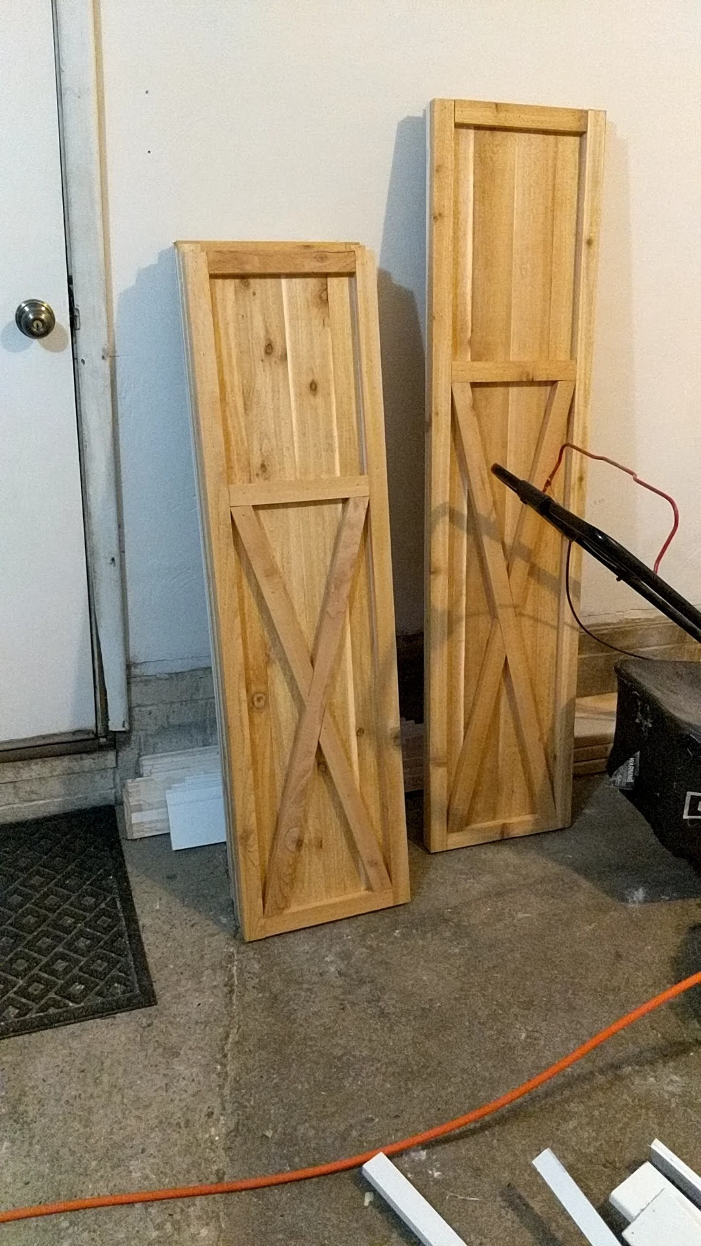 Custom Fabricated Cedar Shutters X Pattern Custom Stain - Etsy.de
