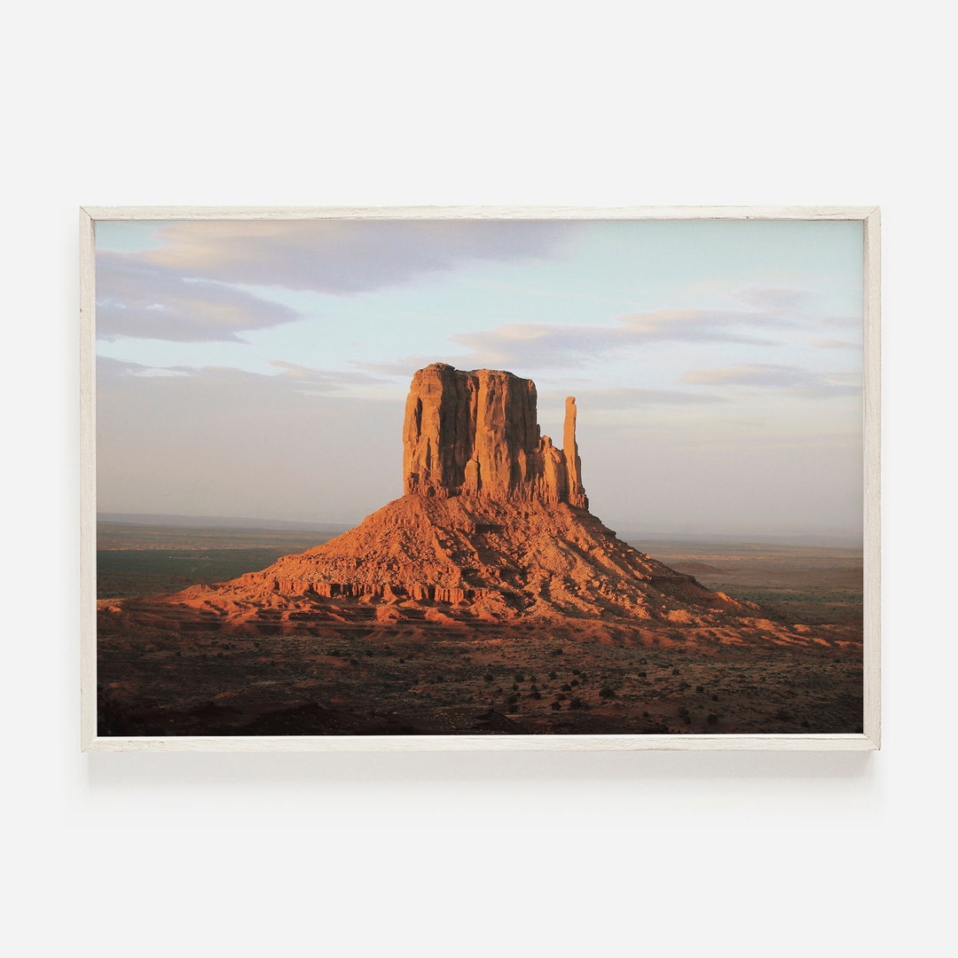 The Mittens Butte in Monument Valley, Utah Desert Sunset, Warm Red Rock ...