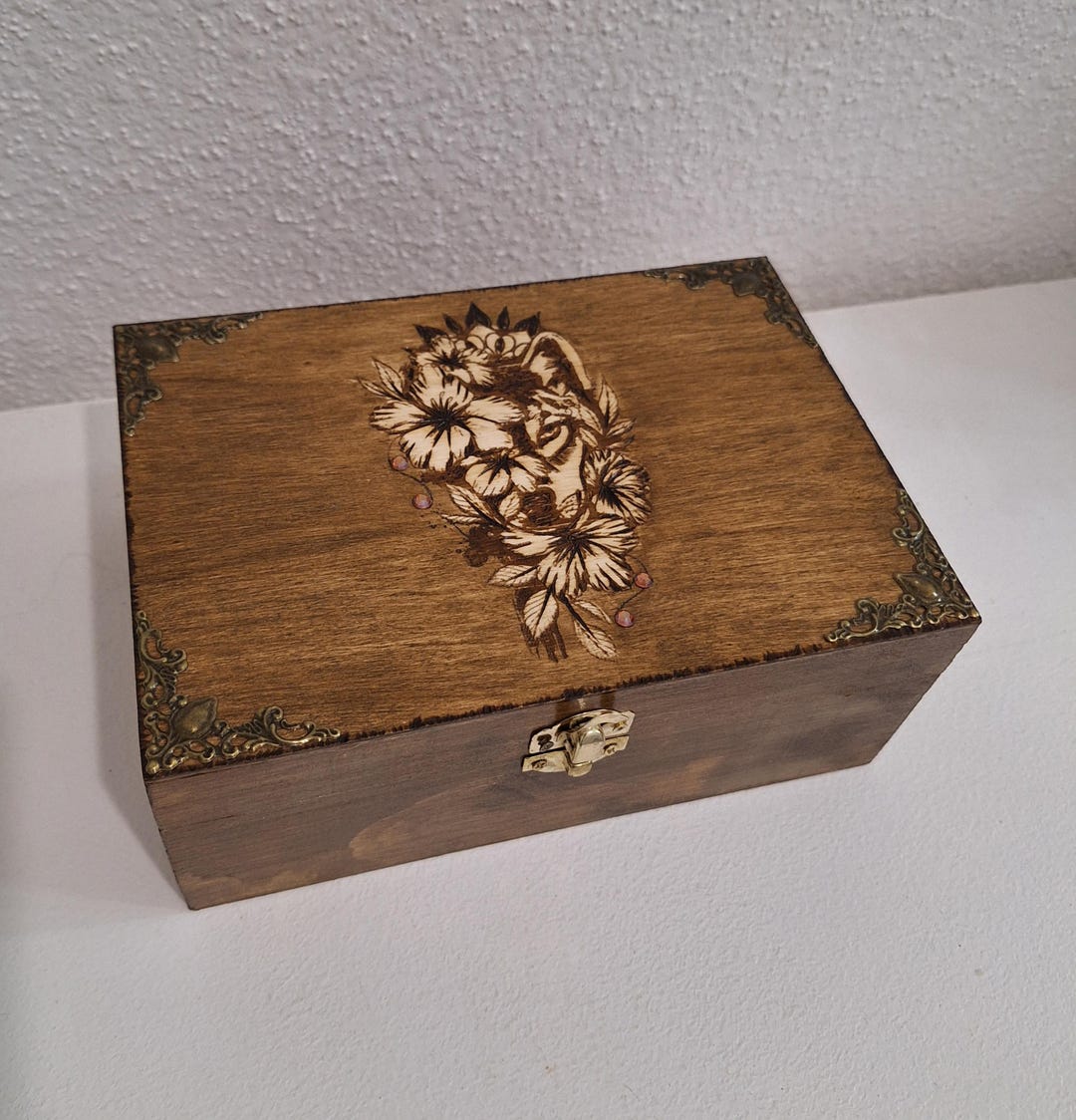 Wooden Box Engraved With a Wolf and Flowers Wolf Totem Jewelry Box, Tea ...