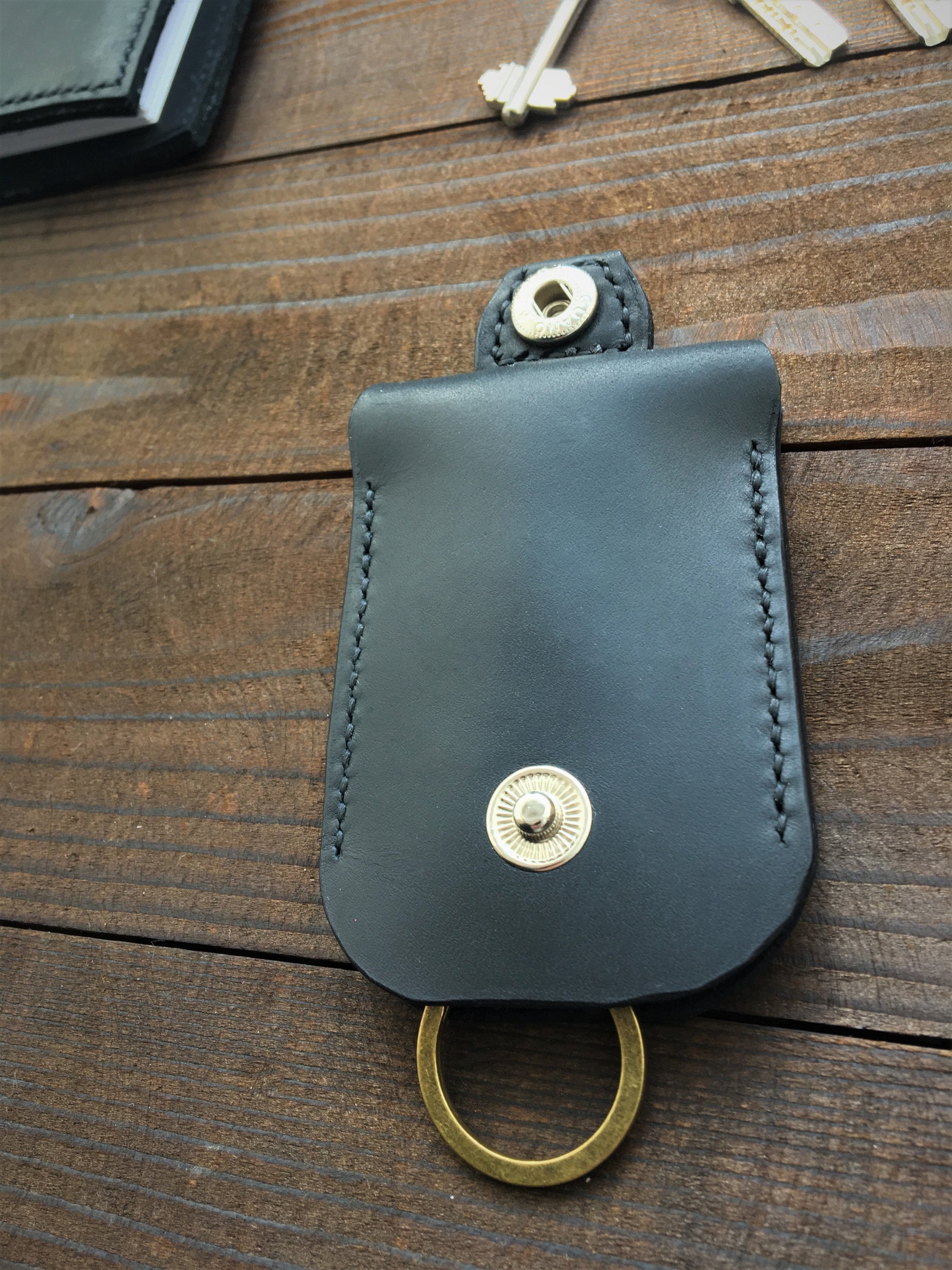 Handmade Leather Key Holder With Pull Strap: Personalized Key Pouch - Etsy