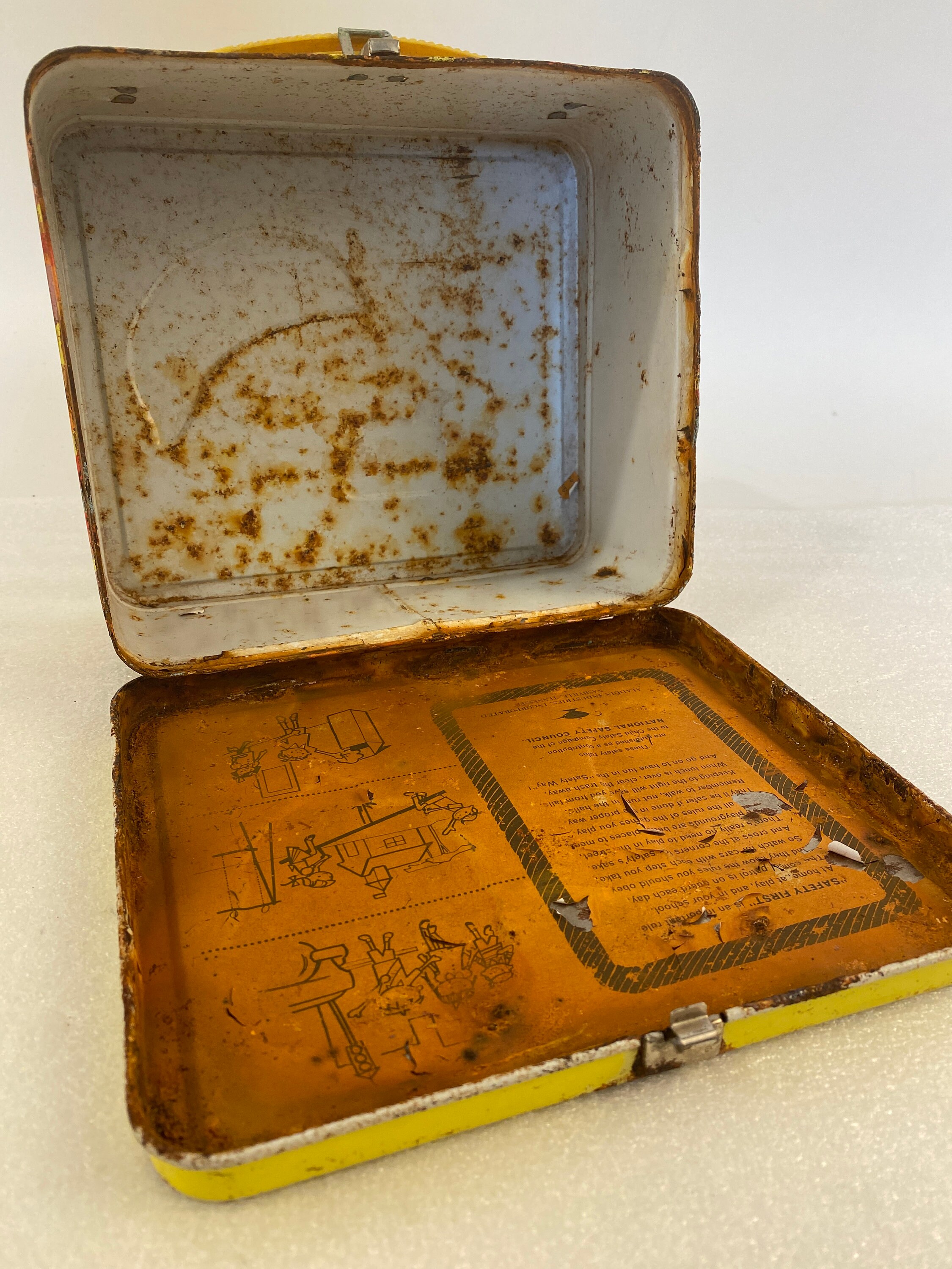 1968 Laugh-in Lunch Box - Etsy