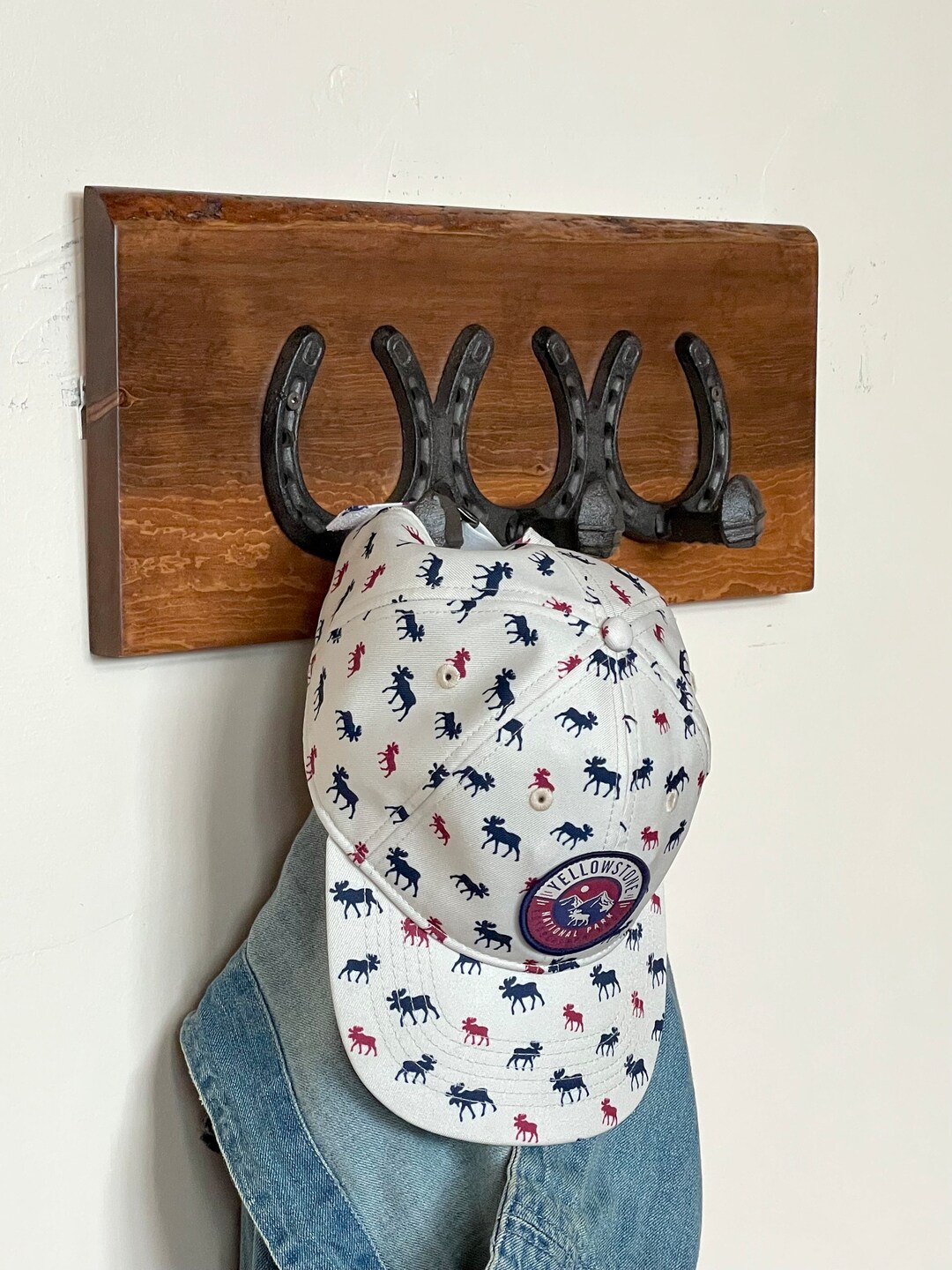 Reclaimed Forest Pinewood Wall Coat Rack With Horseshoe & Railwood ...