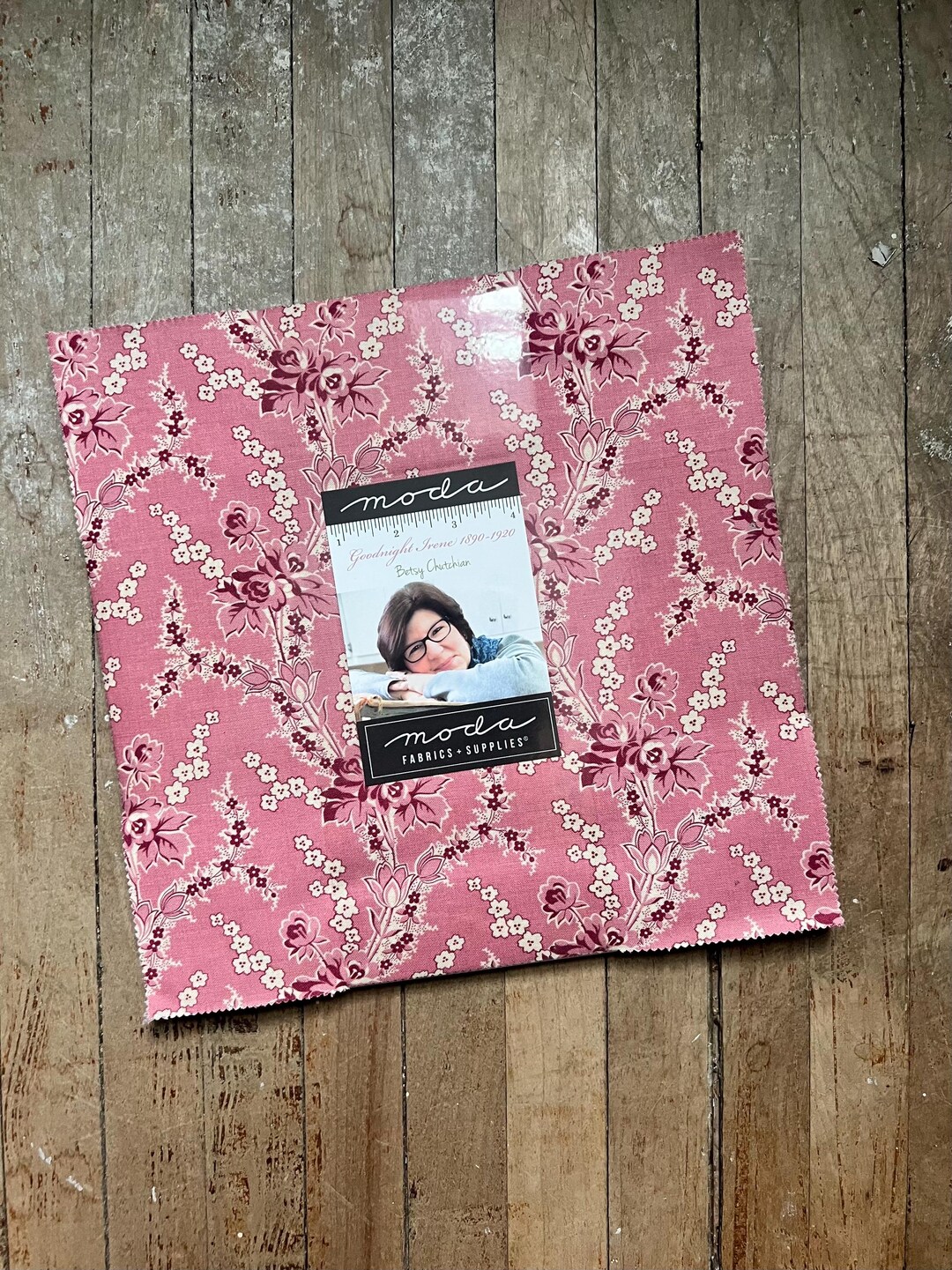 Goodnight Irene Layer Cake, Betsy Chutchian Fabric, 10 Inch Precut ...