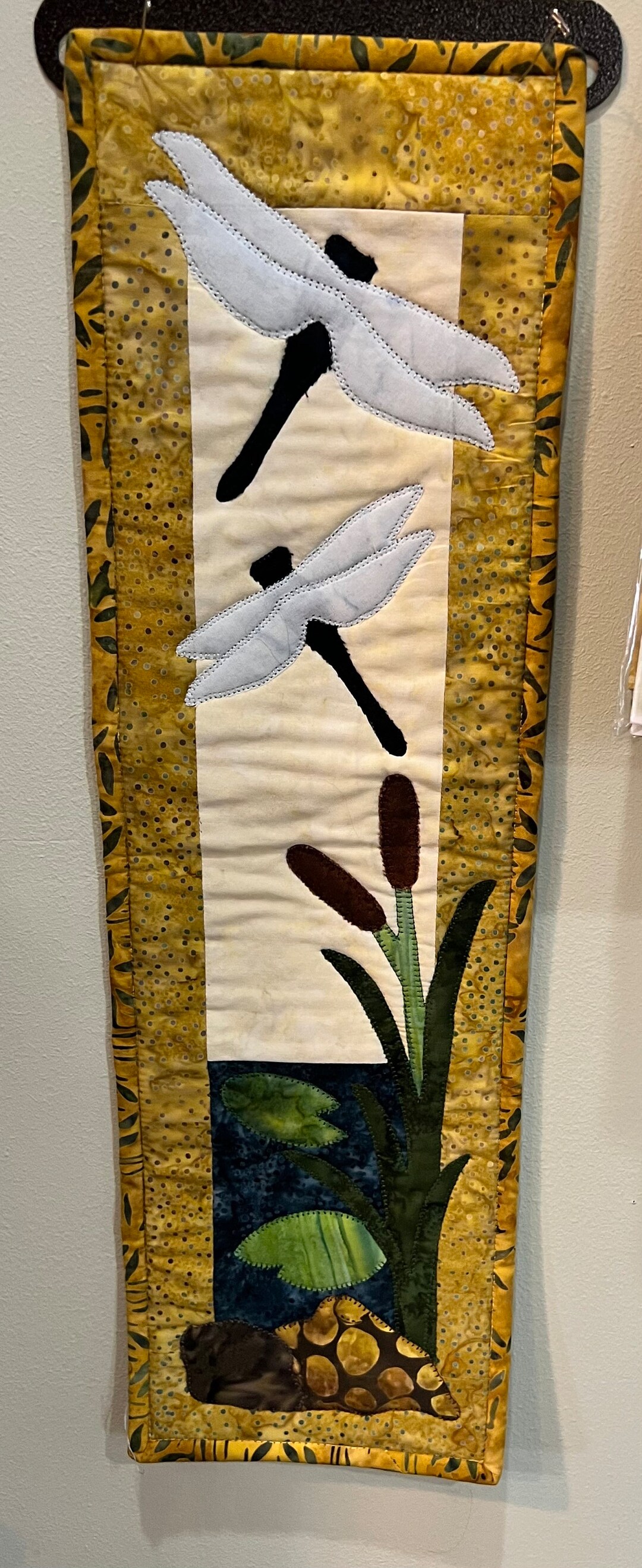 Pond Critters Quilt Kit, Dragonfly Applique Sewing Project, Dragonfly ...