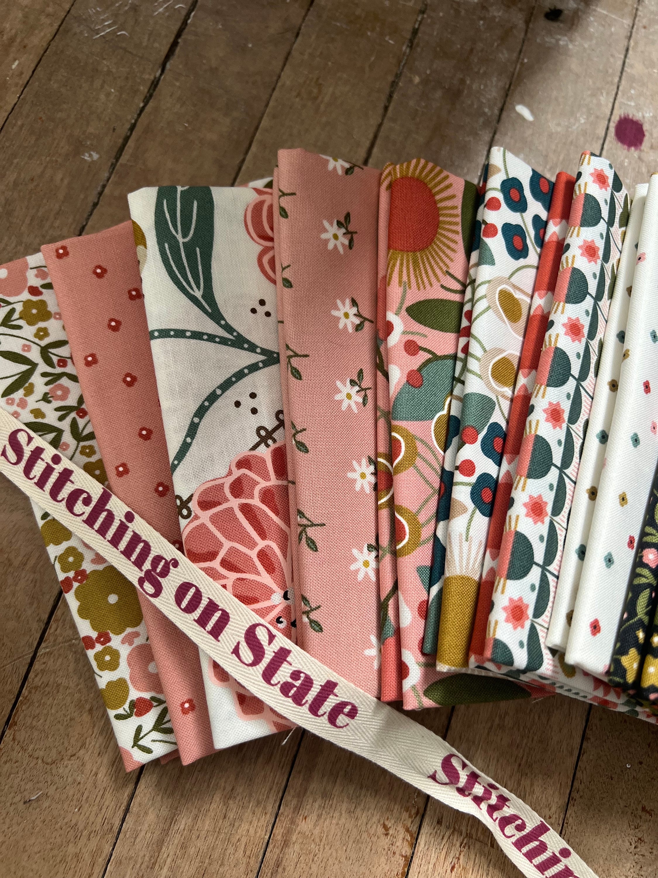 Imaginary Flowers 20 Fat Quarter Bundle, Gingiber Fabric, Modern Quilt ...