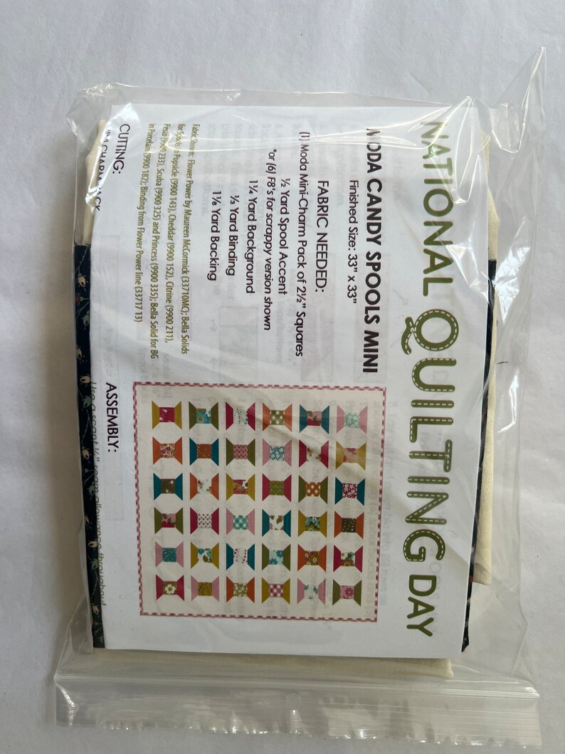 Candy Spools Mini Quilt Kit, Moda Table Topper Kit, Table Topper ...