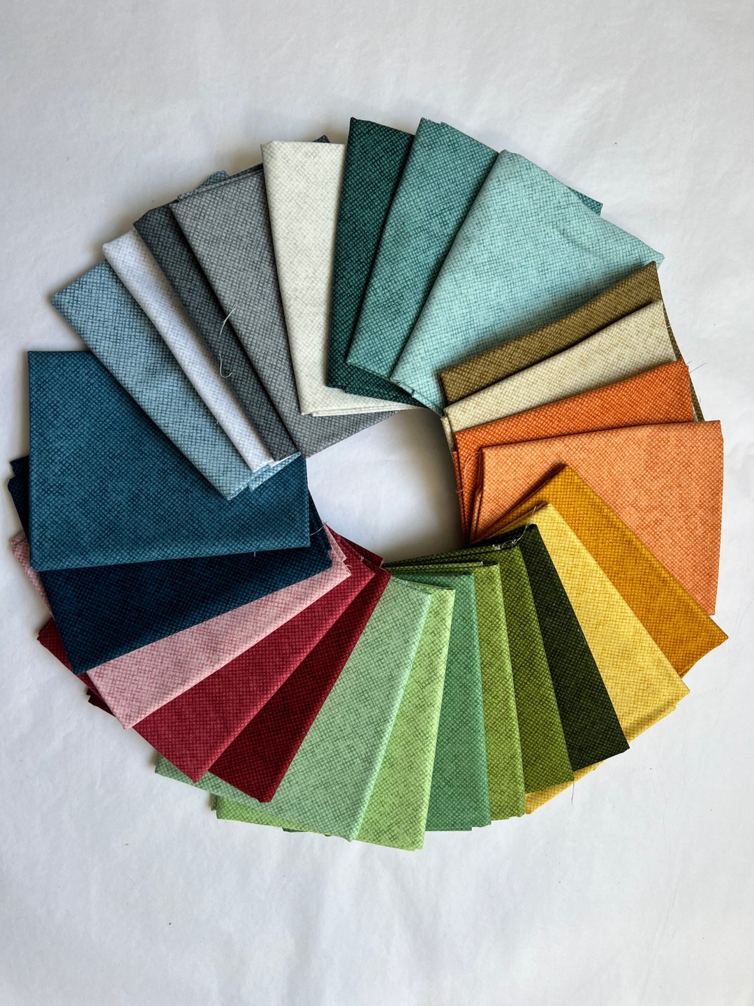 Whisper Weave Fat Quarter Bundle, Blender Quilt Fabric by Bernatex ...