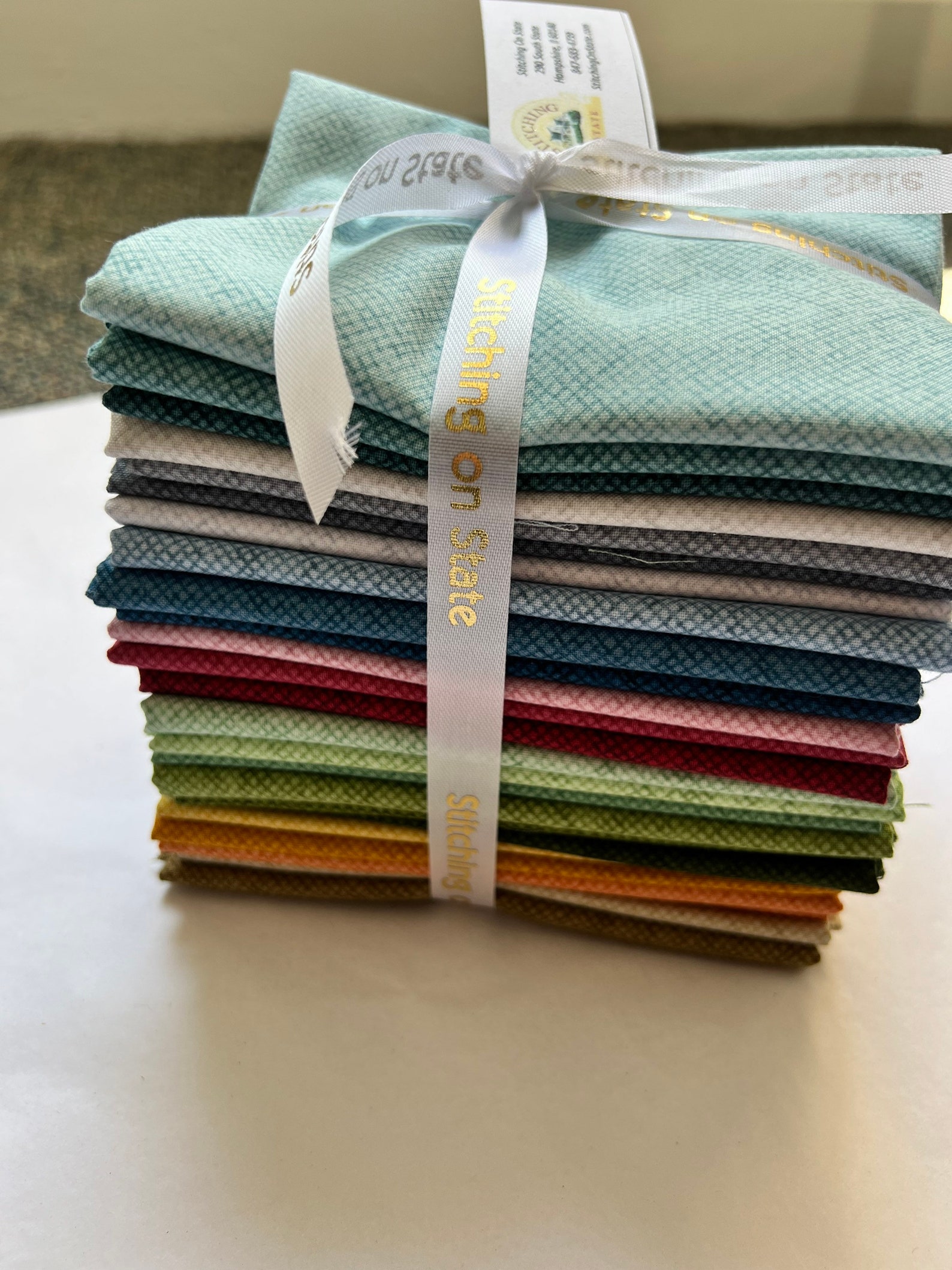 Whisper Weave Fat Quarter Bundle, Blender Quilt Fabric by Bernatex ...