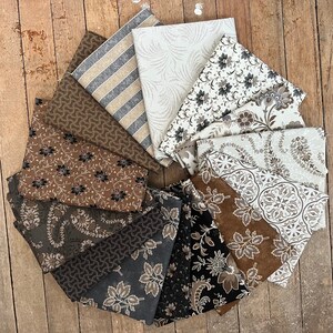 Paper Petals Fat Quarter Bundle, 14 Fat Quarters, Nancy Rink for Marcus ...