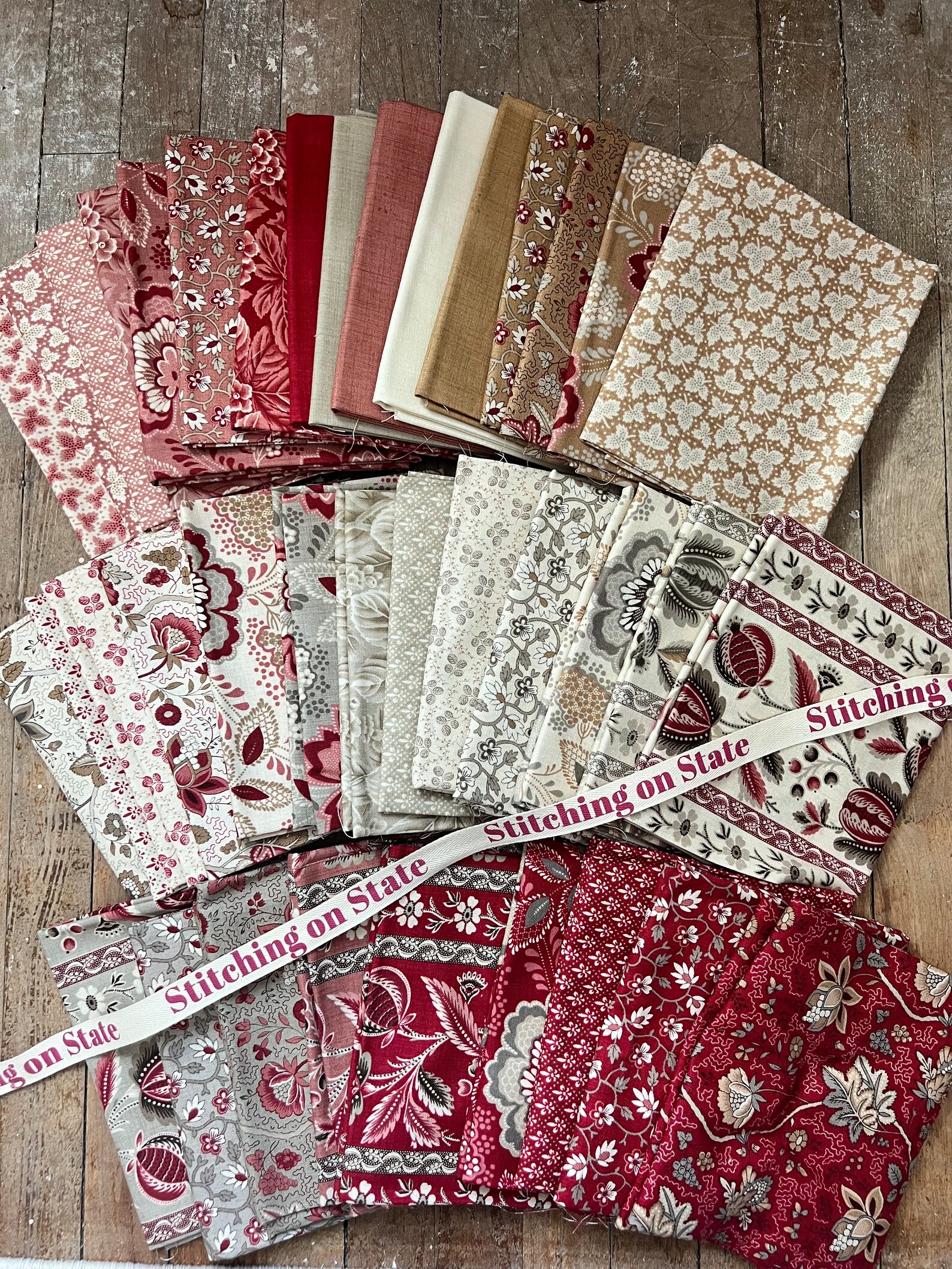 French General Fat Quarter Bundle, Chateau De Chantilly Cream/tan/reds ...