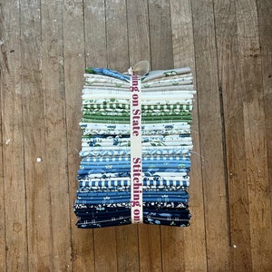 Shoreline Fat Quarter Bundle, Camille Roskelley 40 Fat Quarters, 10 ...