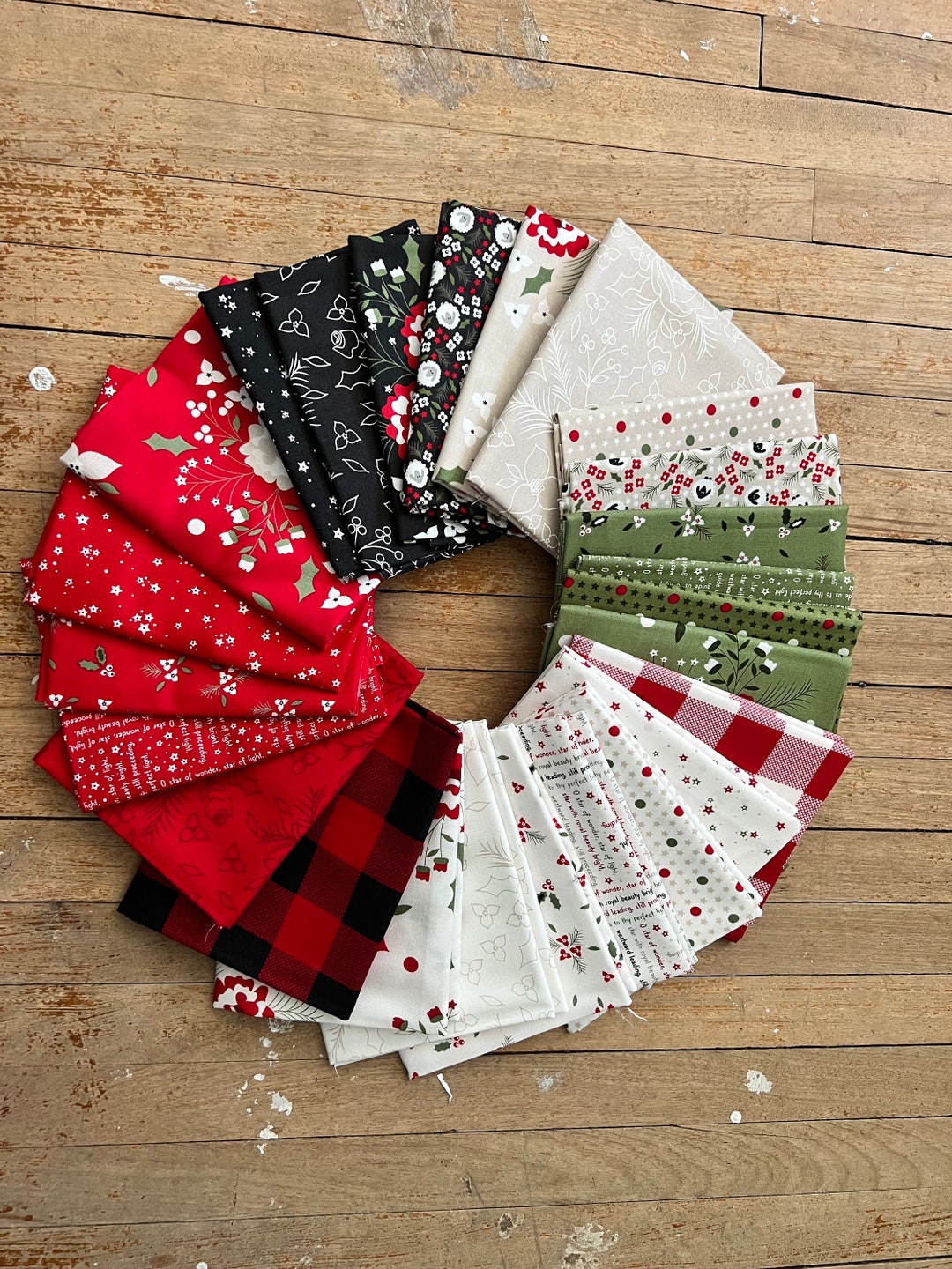 Starberry Fat Quarter Bundle by Coriander Quilts 25 Fat Quarters, Red ...