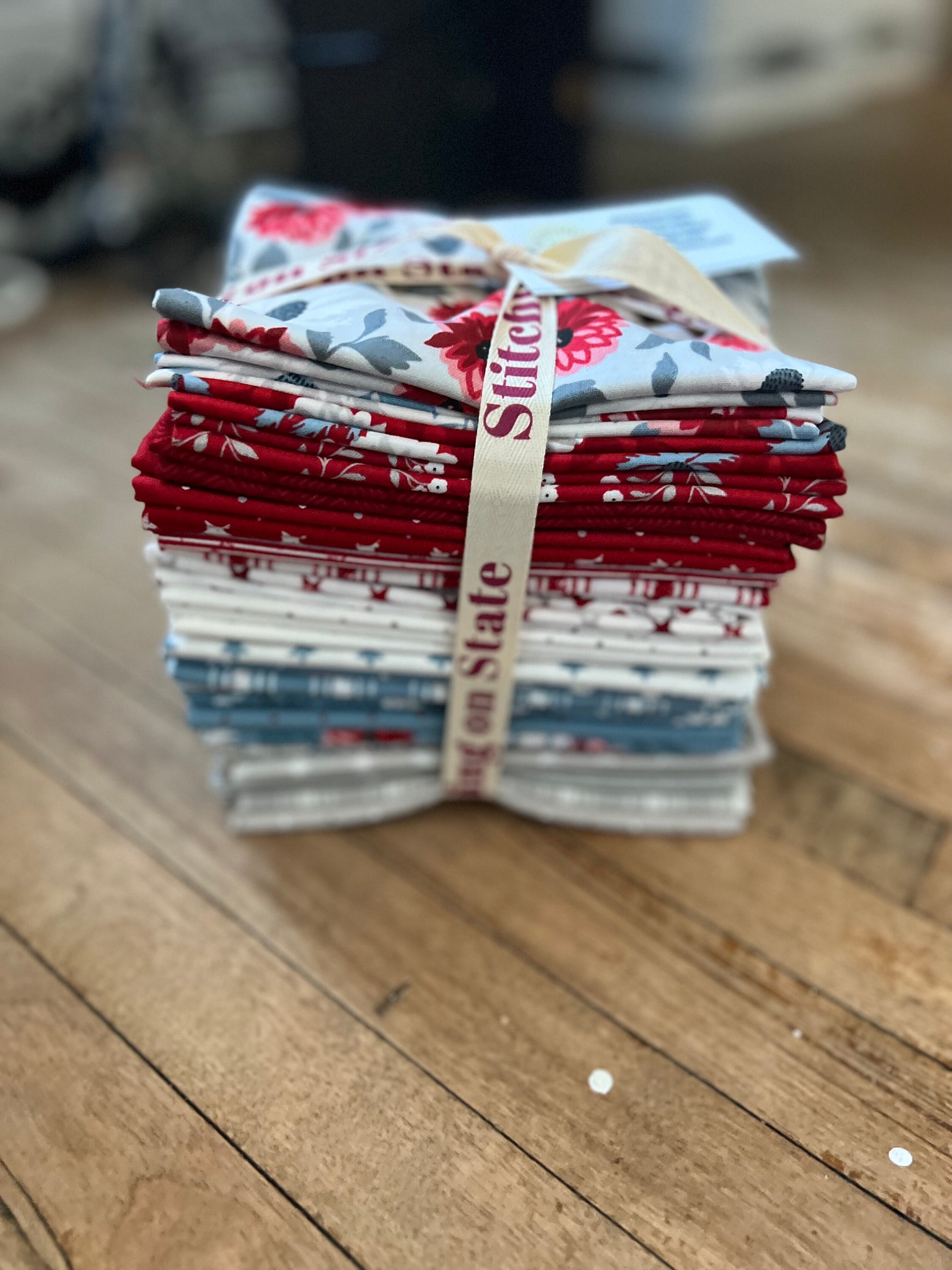 Old Glory Fat Quarter Bundle by Lella Boutique Fat Quarter Bundle, Red ...