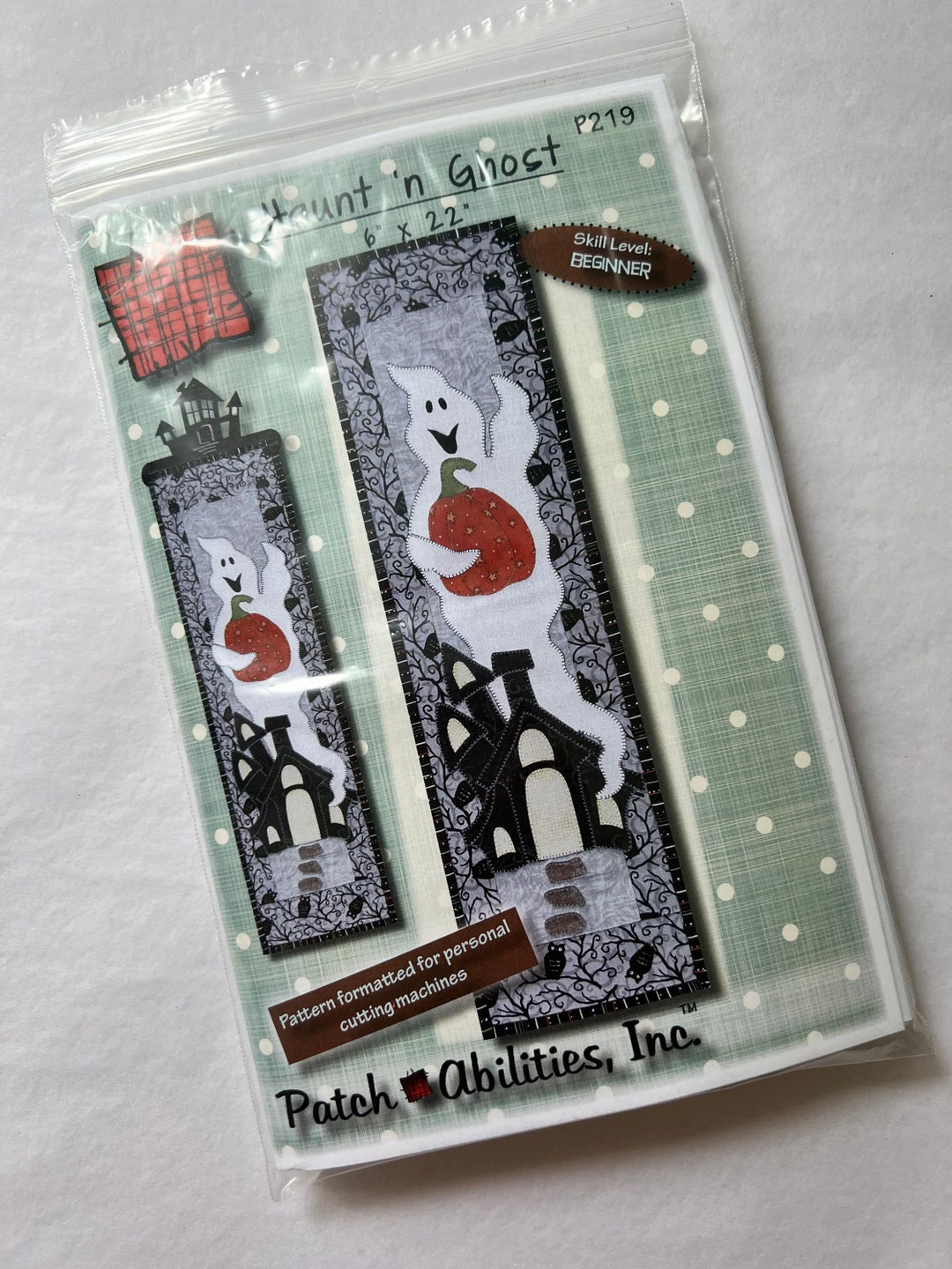 Halloween Quilt Kit, Wall Hanging Quilt Kit, Haunt 'n Ghost Mini Quilt ...