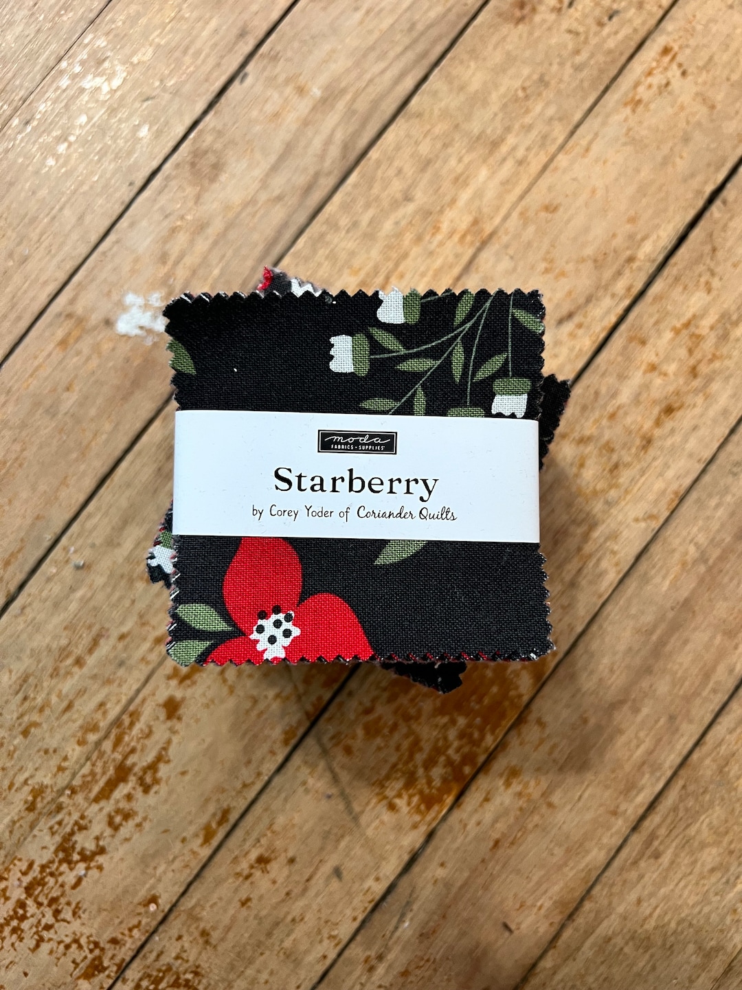 Starberry MINI Charm Pack, 2.5" Fabric Squares, Coriander Quilts Fabric ...