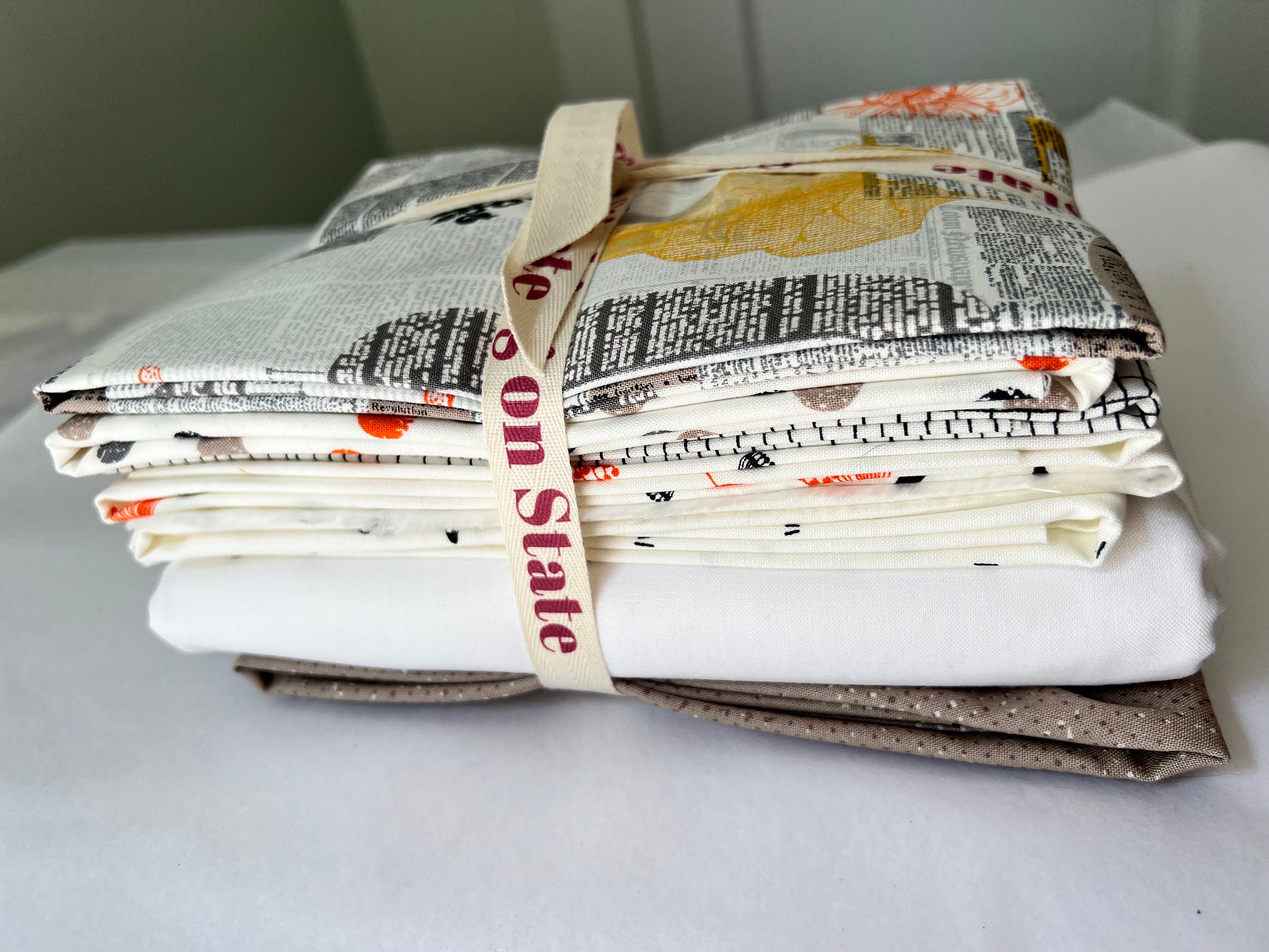 Write on White Modern Quilt Kit, Zen Chic Filigree Fabrics Quilt Kit ...