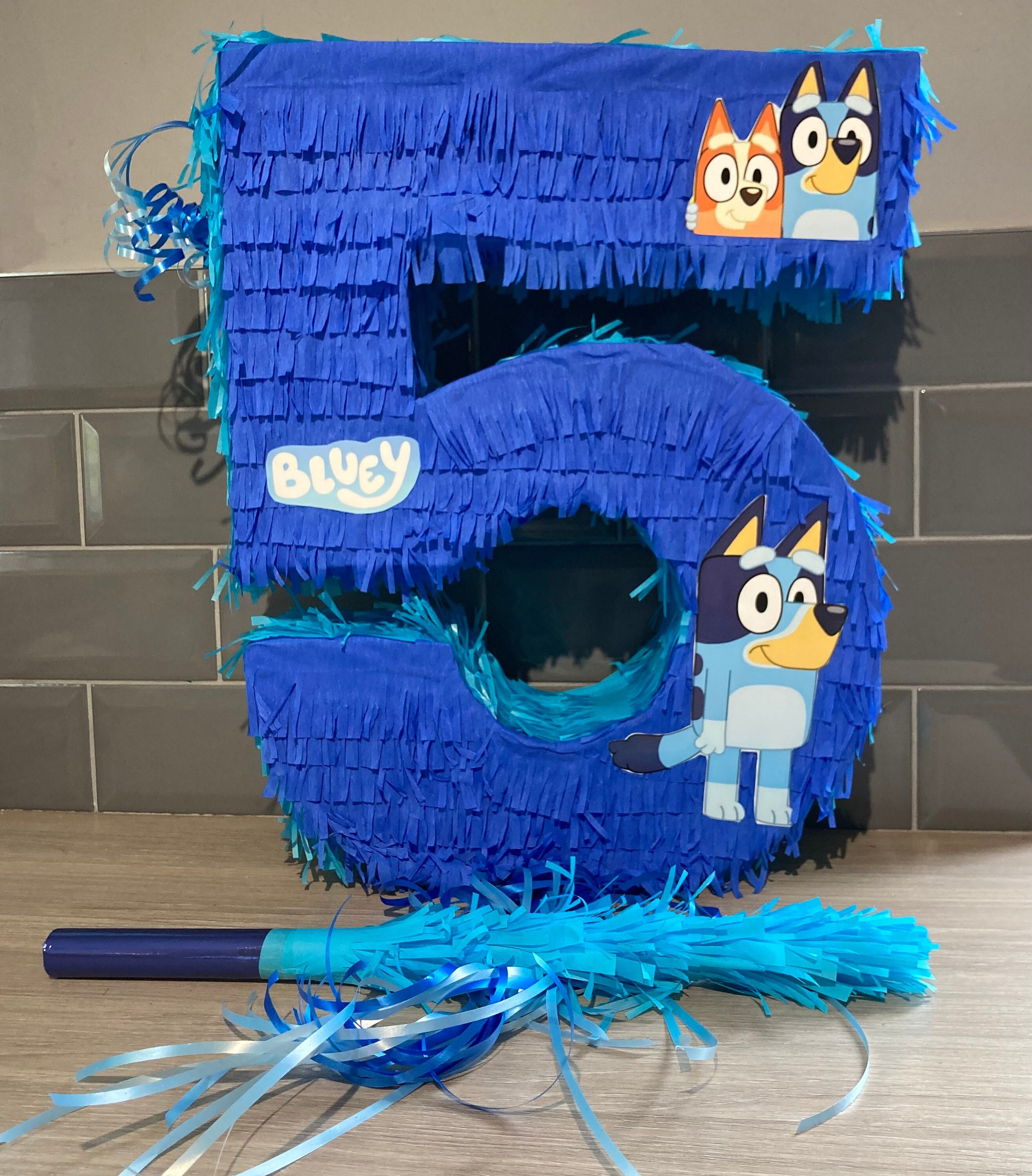 Bluey Number 5 Piñata and Wooden Piñata Stick - Etsy UK