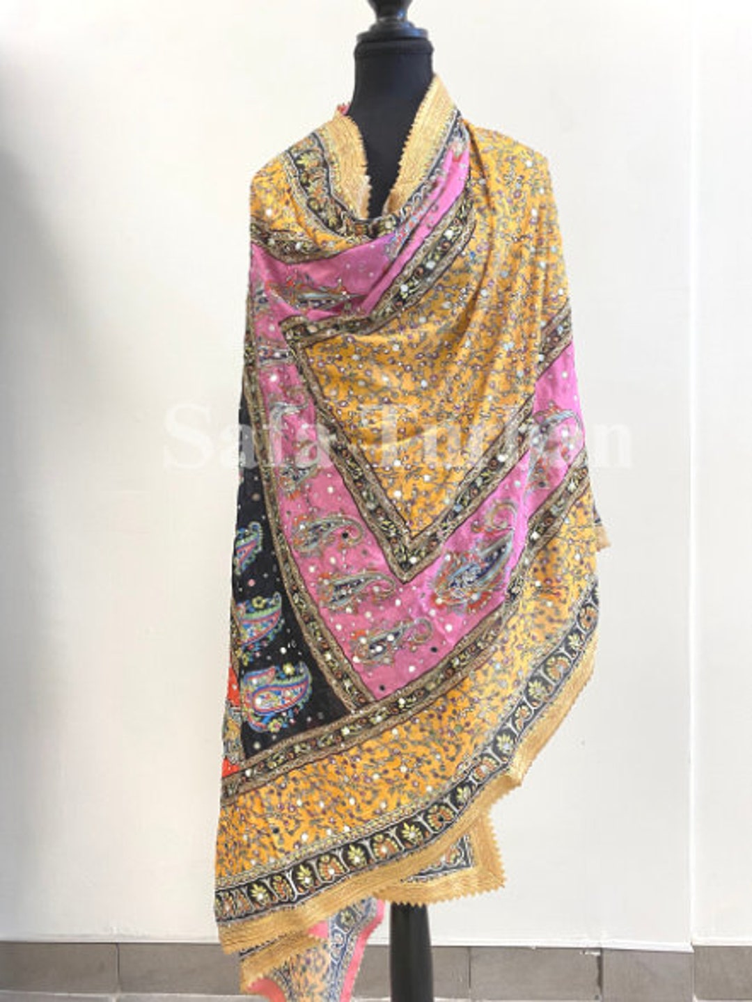 Pakistani Chiffon Dupatta With Stunning Multicolor Prints- Women's ...