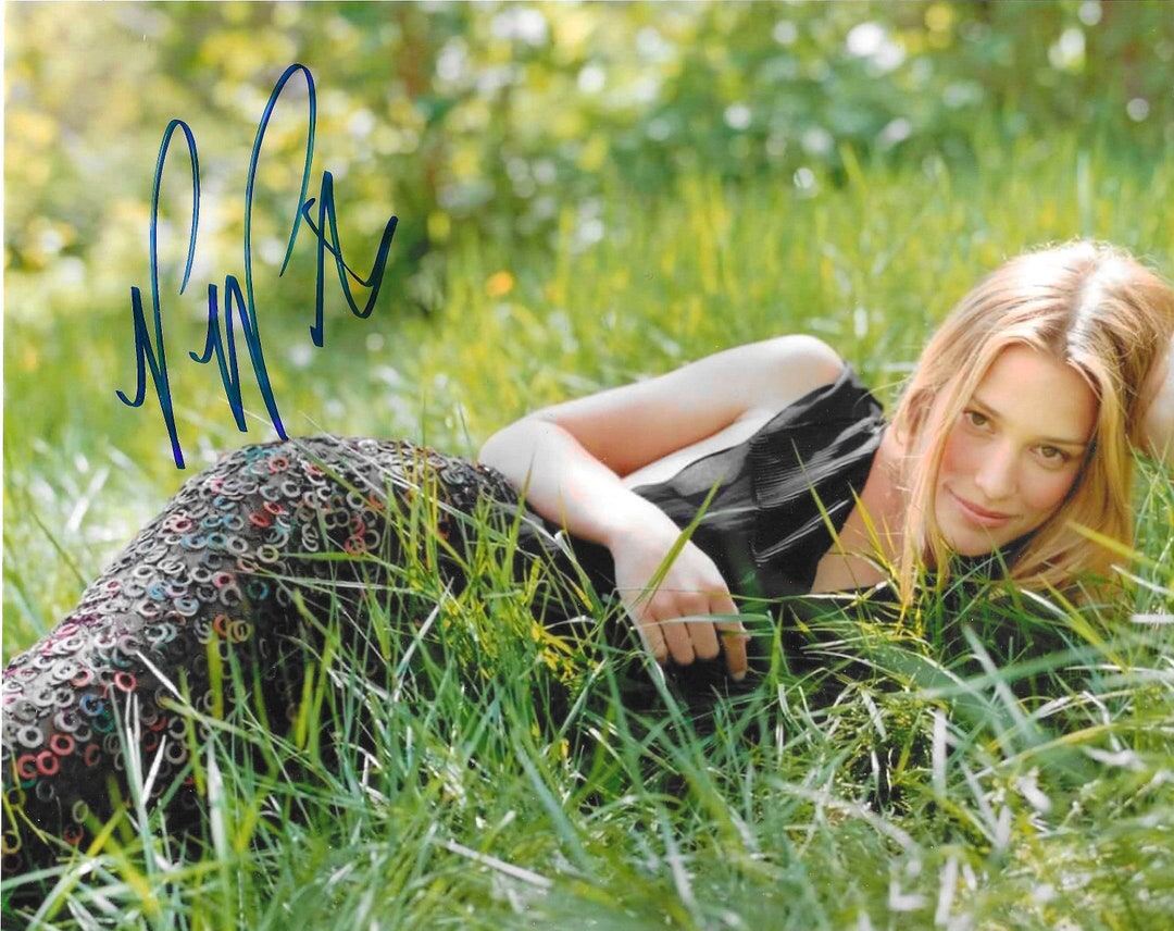 Piper Perabo, Signed 8x10 Photograph - Etsy