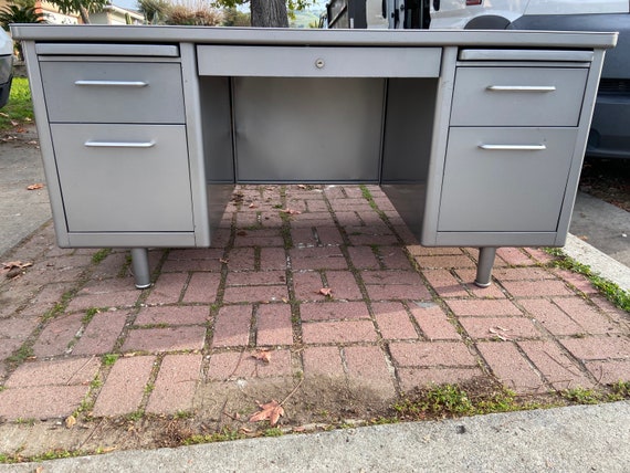 Steelcase Vintage Metal Tanker Desk - Etsy