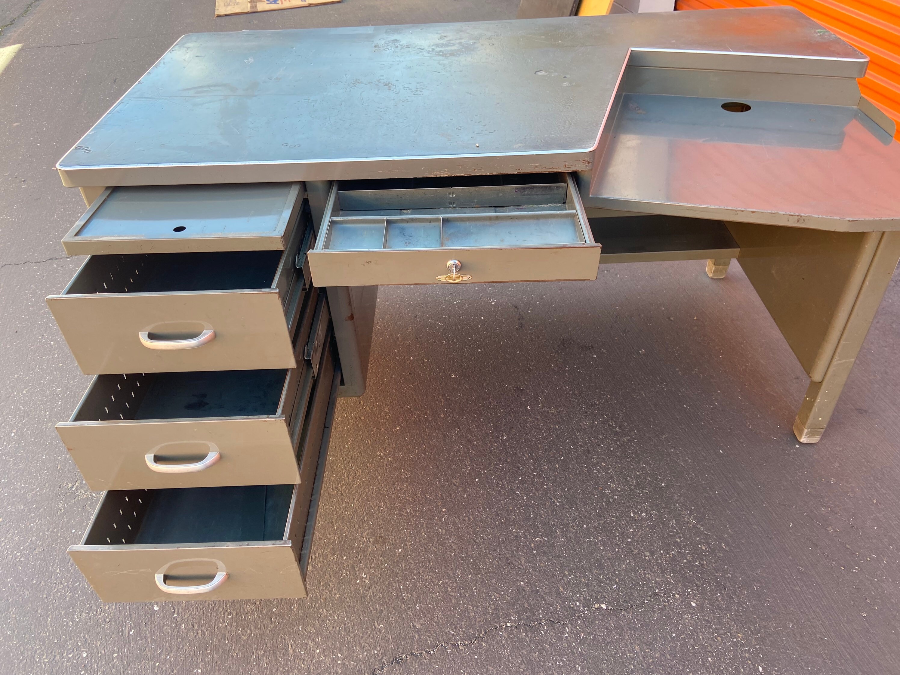 Vintage Art Metal Tanker Desk - Etsy