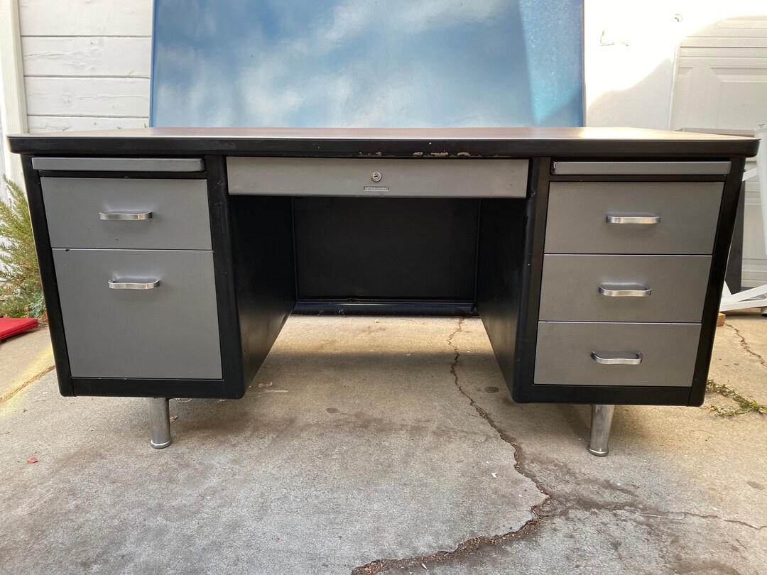 Vintage Steelcase Tanker Desk - Etsy