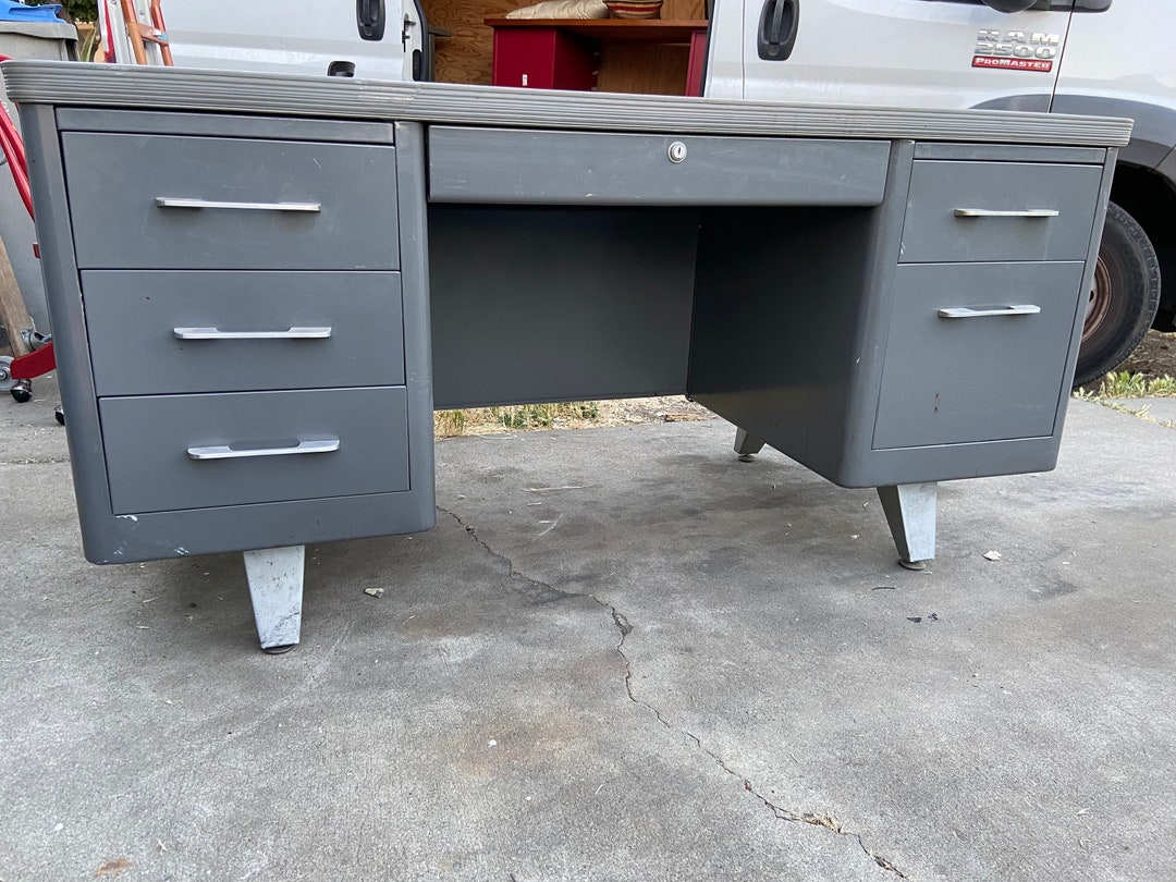 Cole Steel Vintage Metal Tanker Desk - Etsy