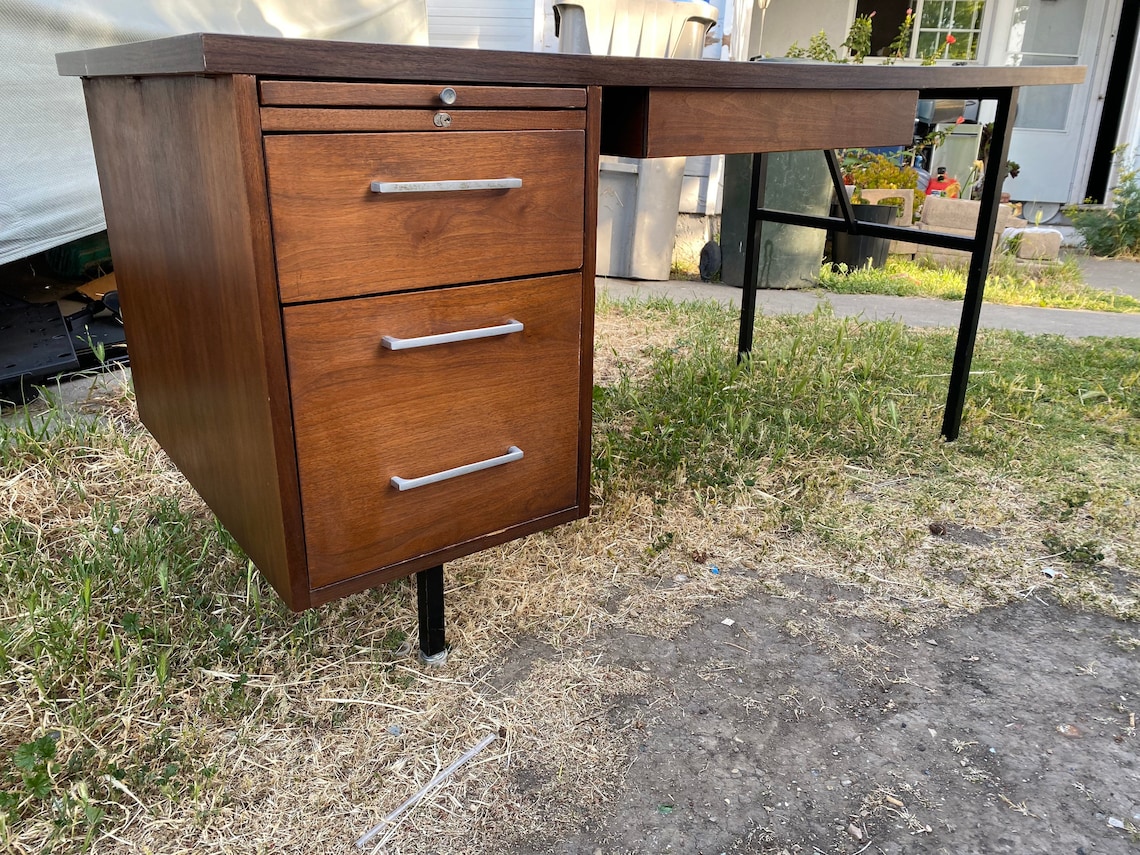 Vintage Mid Century Modern Alma Desk - Etsy