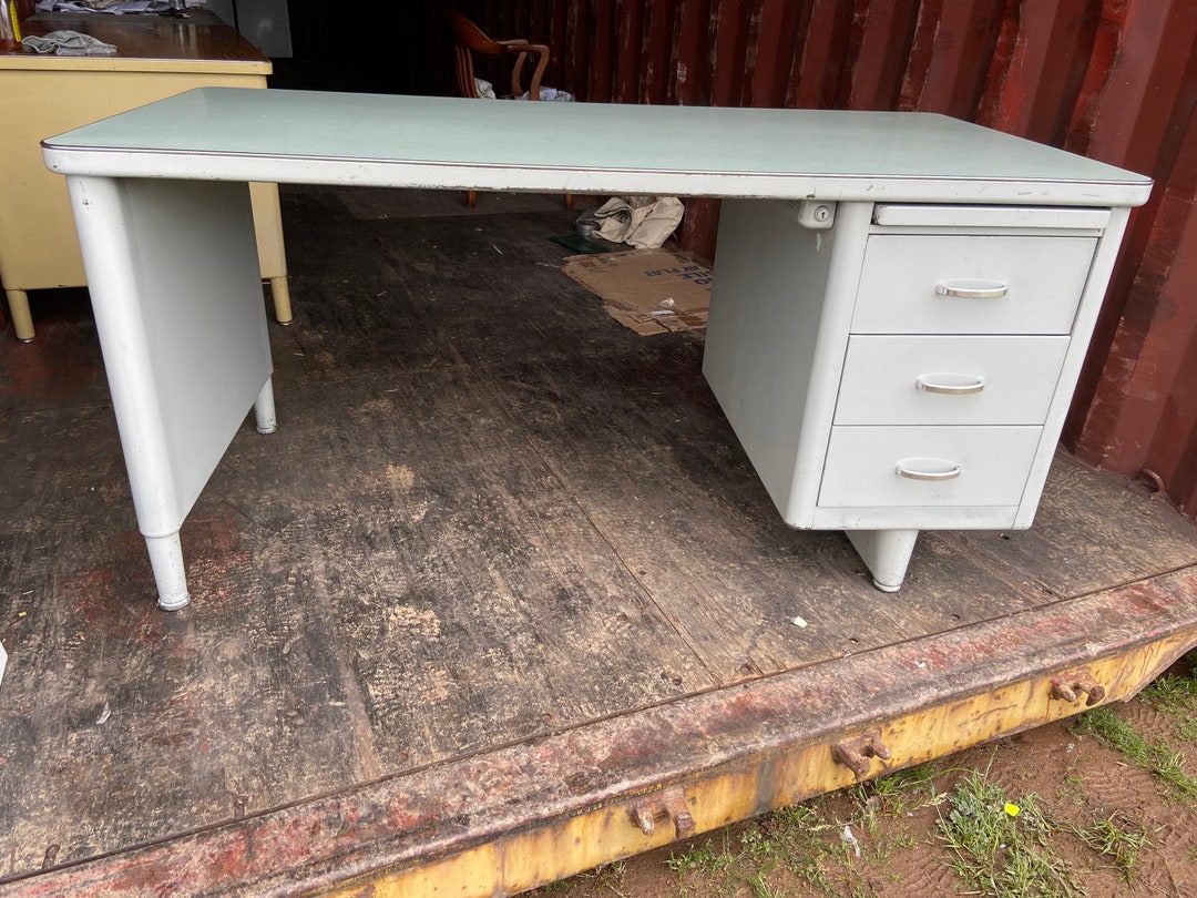 Steelcase Vintage Metal Tanker Desk - Etsy