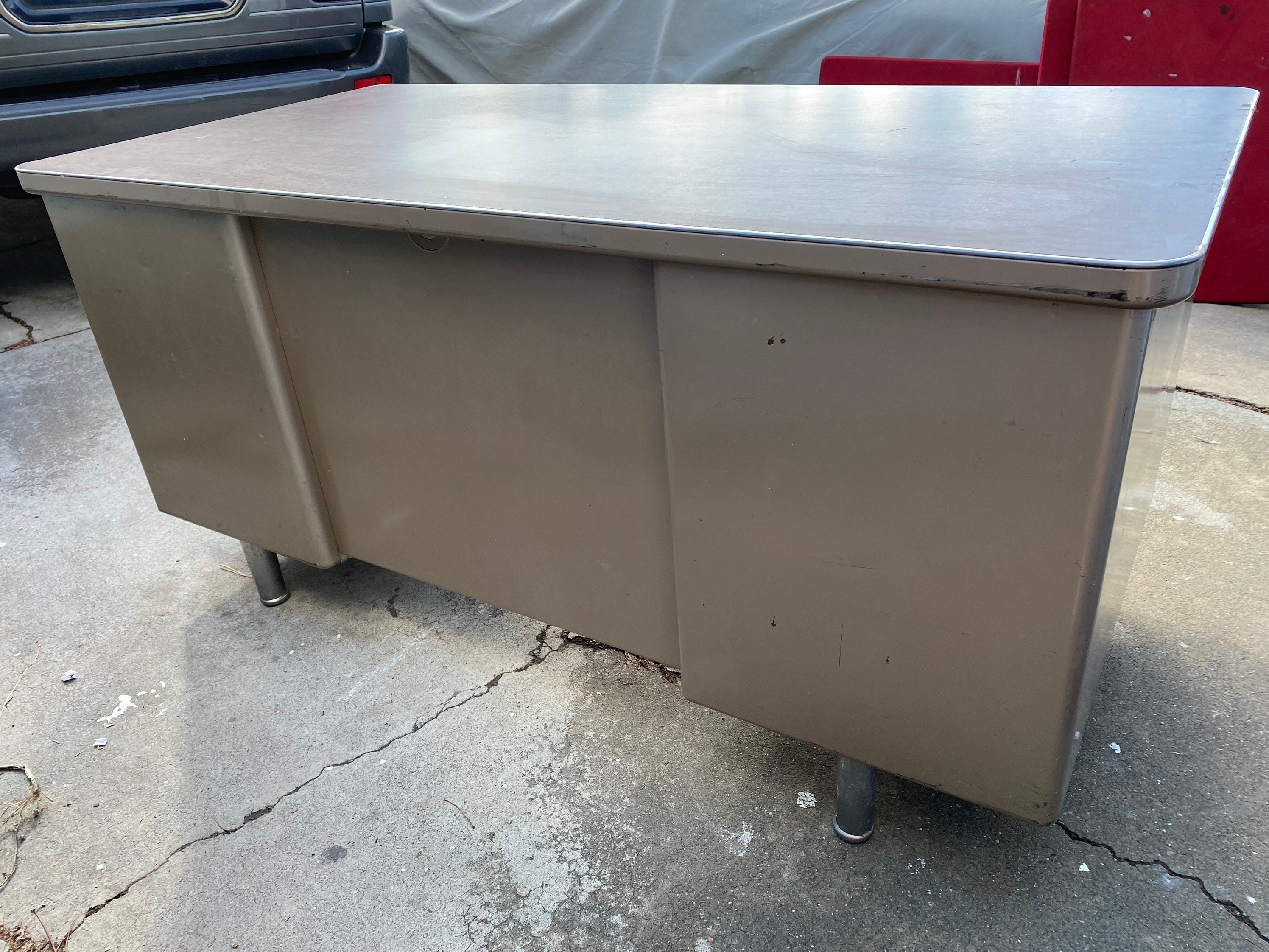 Steelcase Vintage Metal Tanker Desk - Etsy