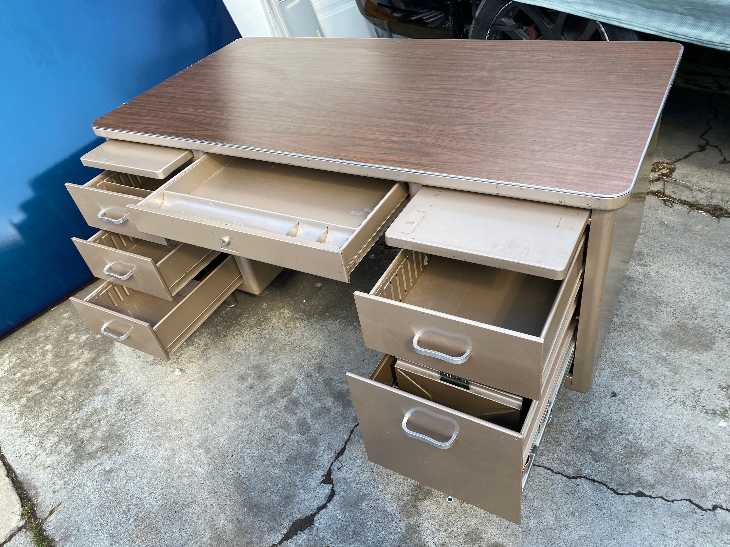 Steelcase Vintage Metal Tanker Desk - Etsy