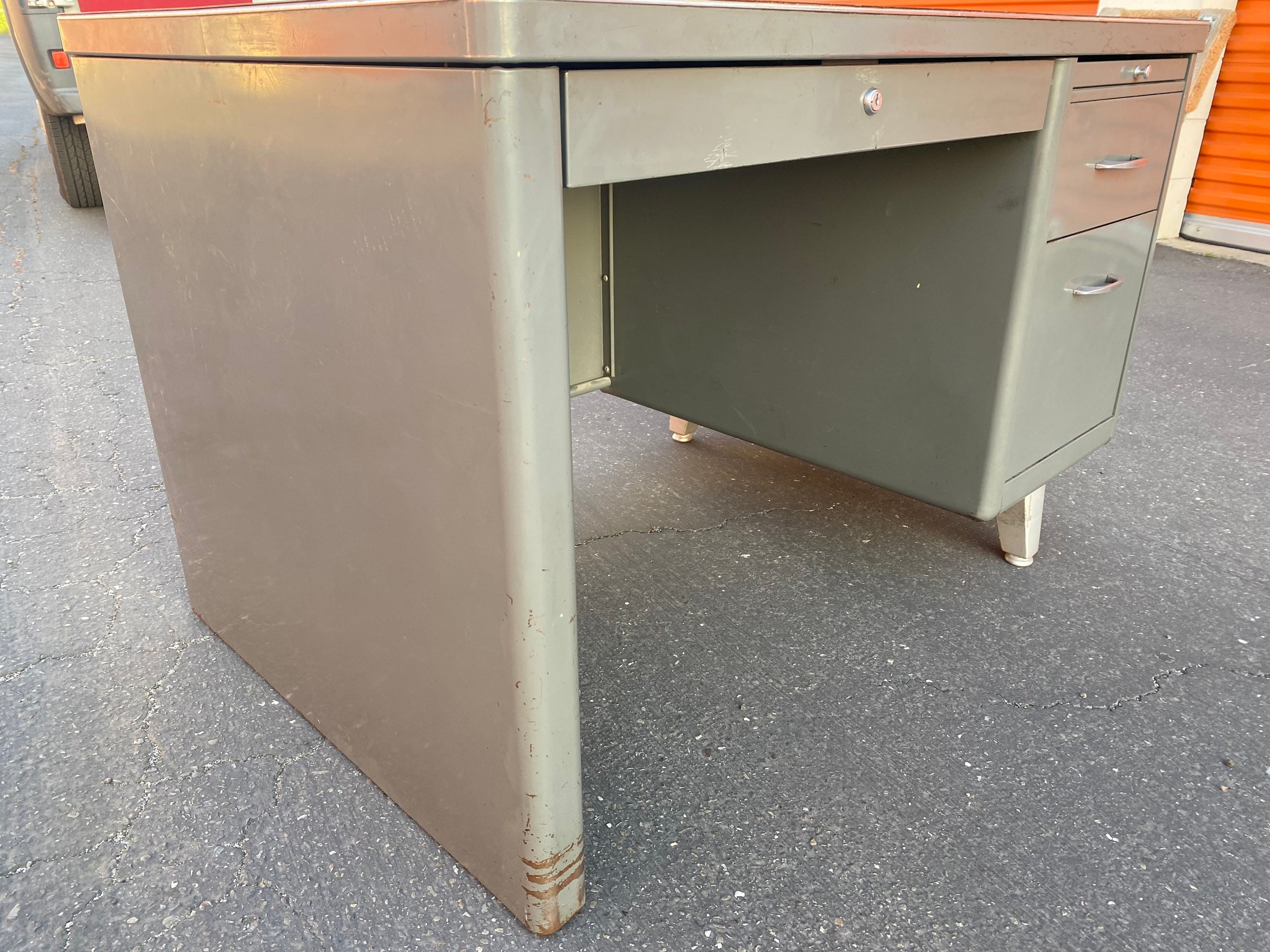 Vintage Metal Tanker Desk - Etsy