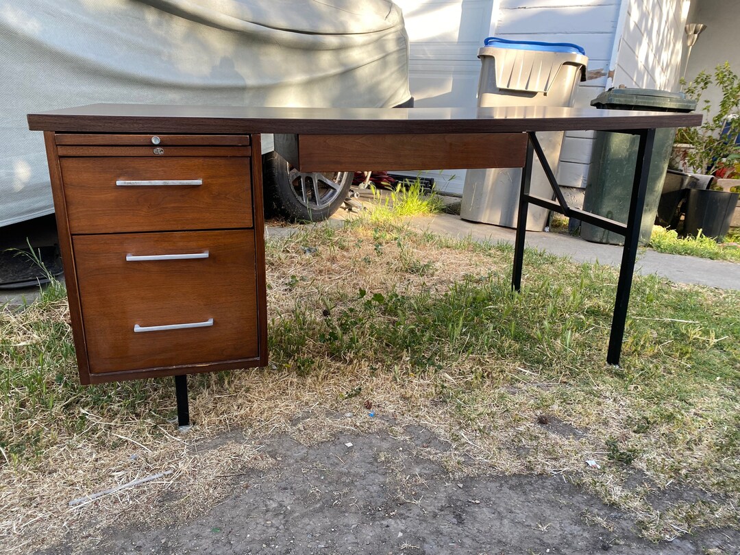 Vintage Mid Century Modern Alma Desk - Etsy