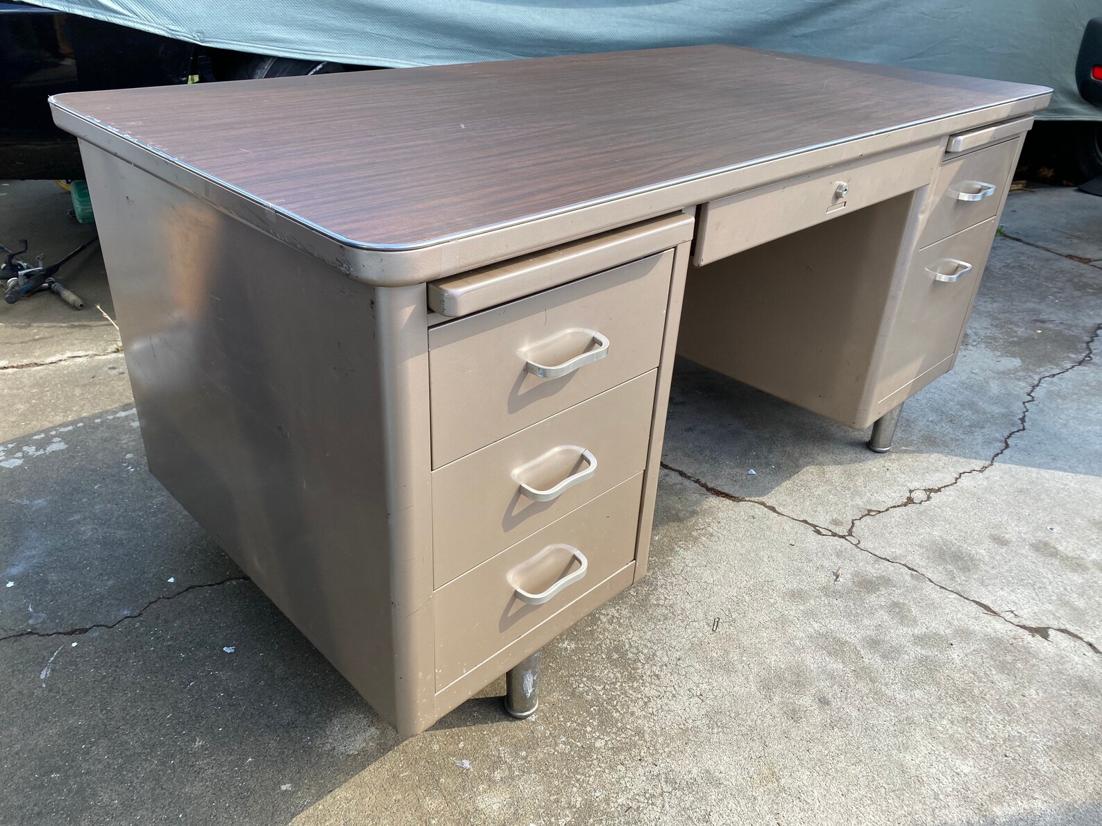 Steelcase Vintage Metal Tanker Desk - Etsy