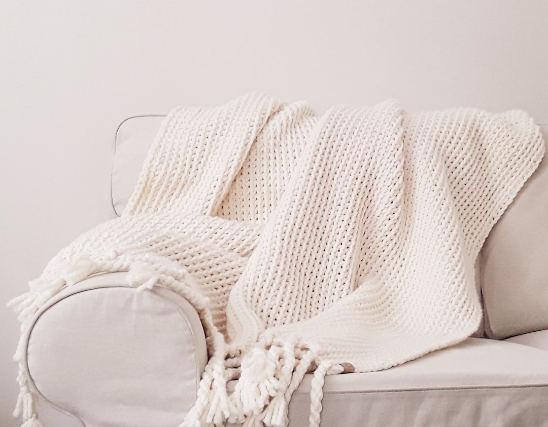 Decorative Knitted Pier With Twisted Fringe Prague Pier - Etsy