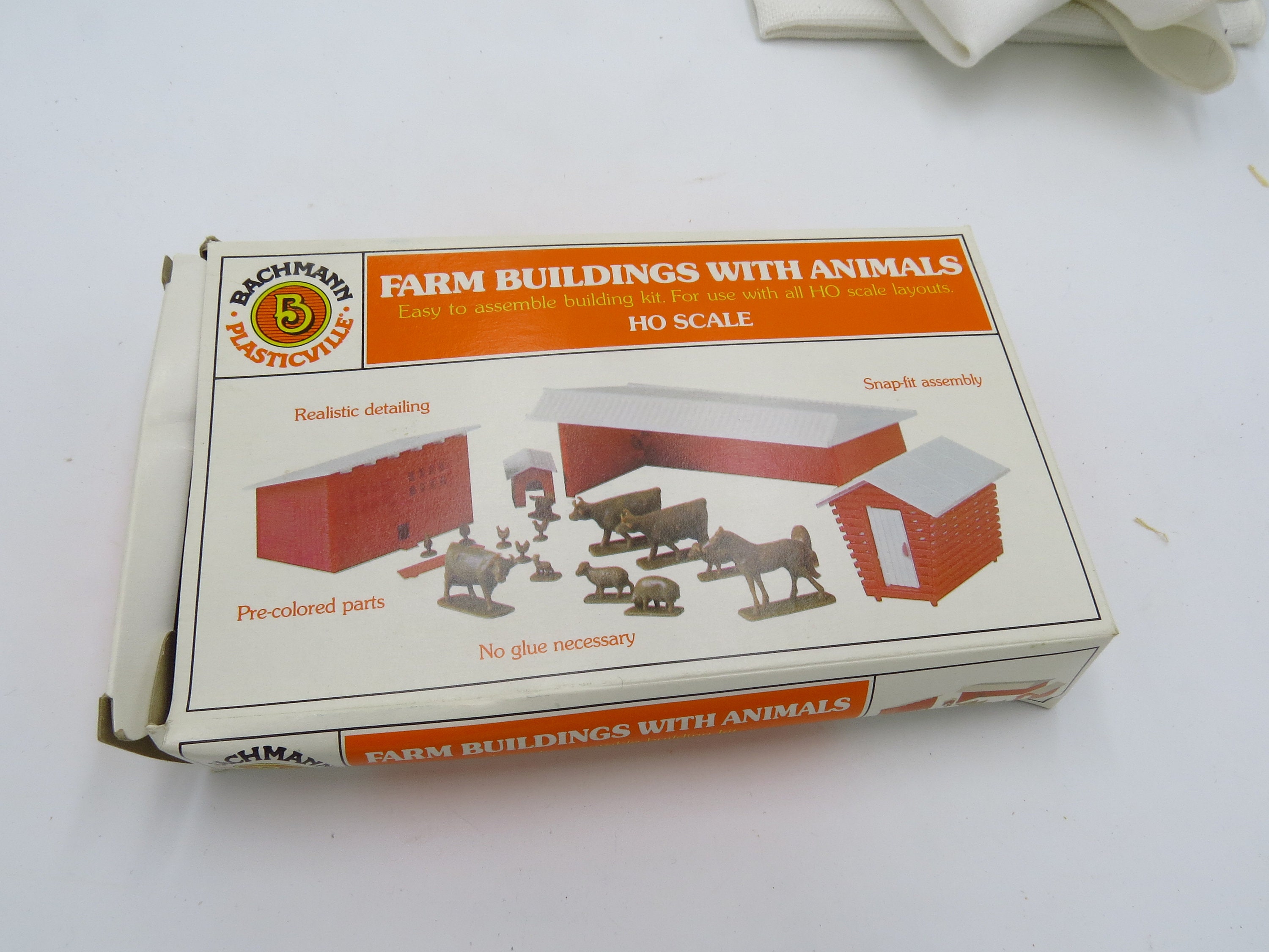 Farm Buildings With Animals HO Scale - Bachmann Plasticville - Box Has ...