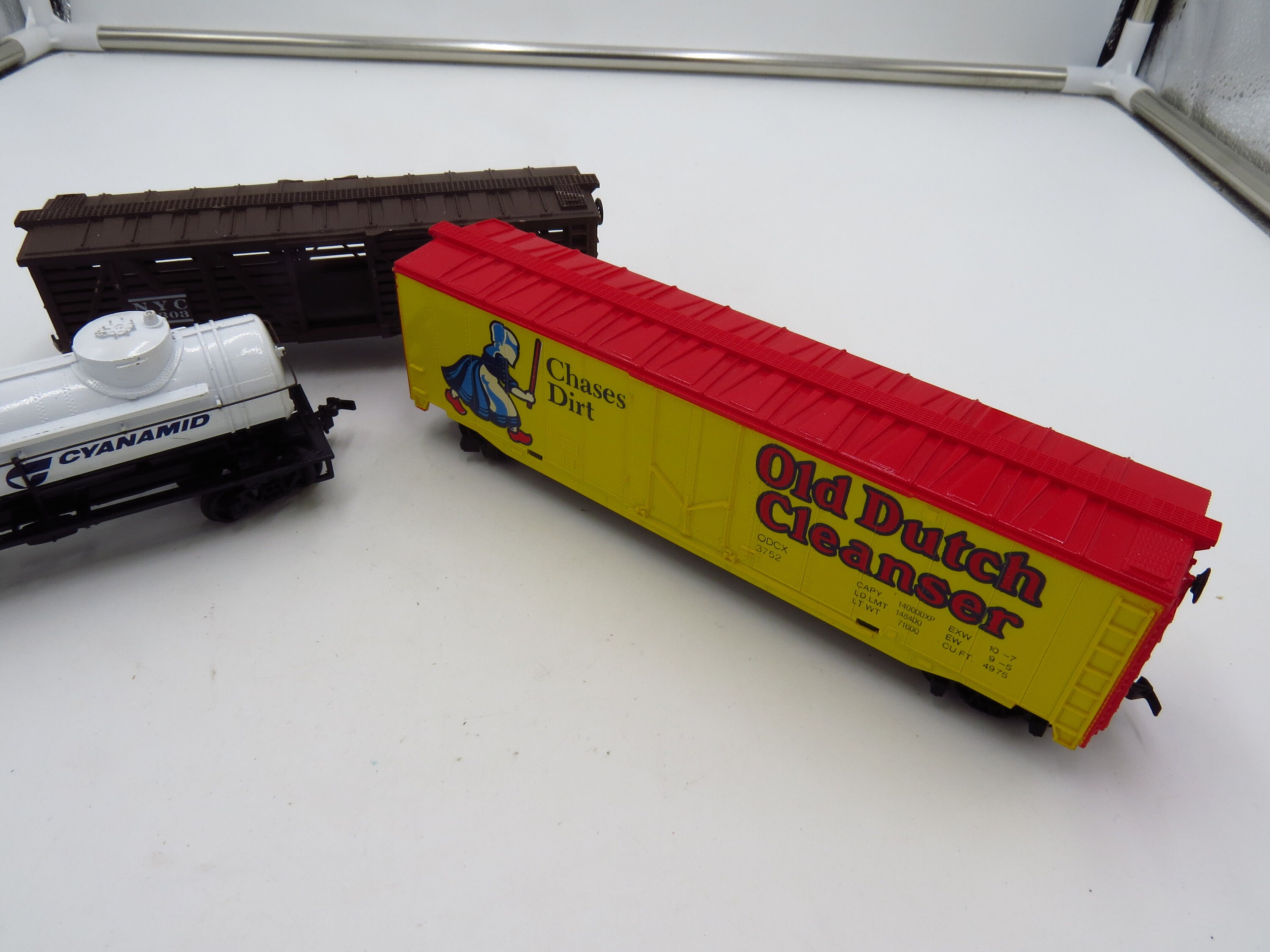 Life-like HO Cattle Car, Tyco HO Old Dutch Cleaner Box Car, Bachmann HO ...