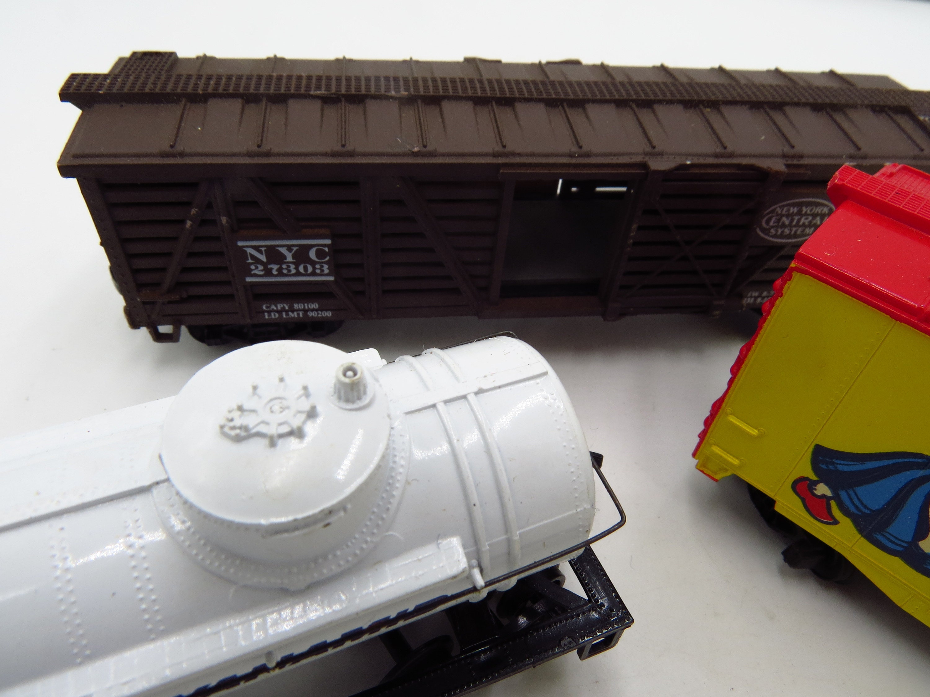 Life-like HO Cattle Car, Tyco HO Old Dutch Cleaner Box Car, Bachmann HO ...