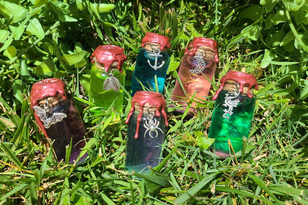 Miniature Color Changing Potion Bottles Mini Bottles Roleplay Potions ...