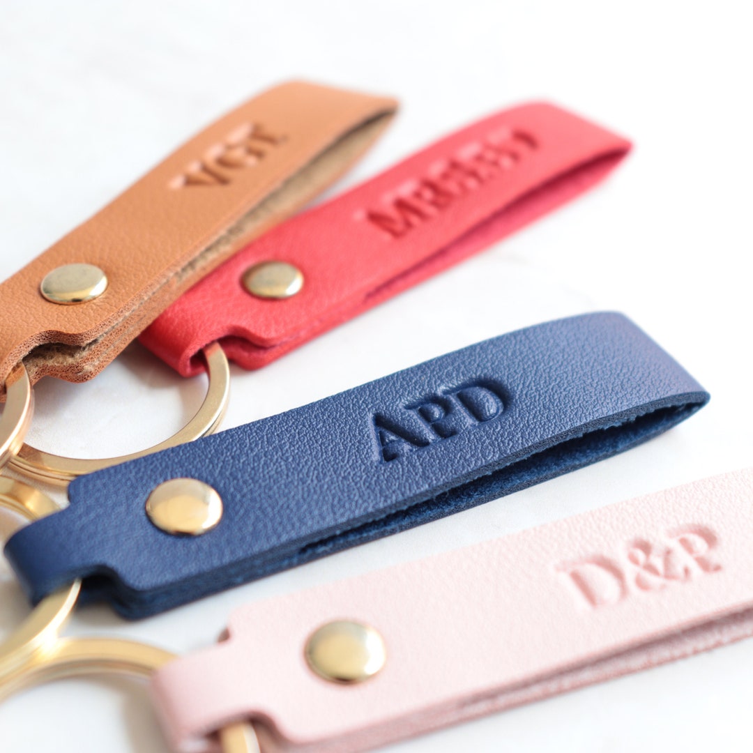 Custom Name Leather Keychain, Personalized Leather Key Fob, Wedding Favor Keychain, Stamped ...