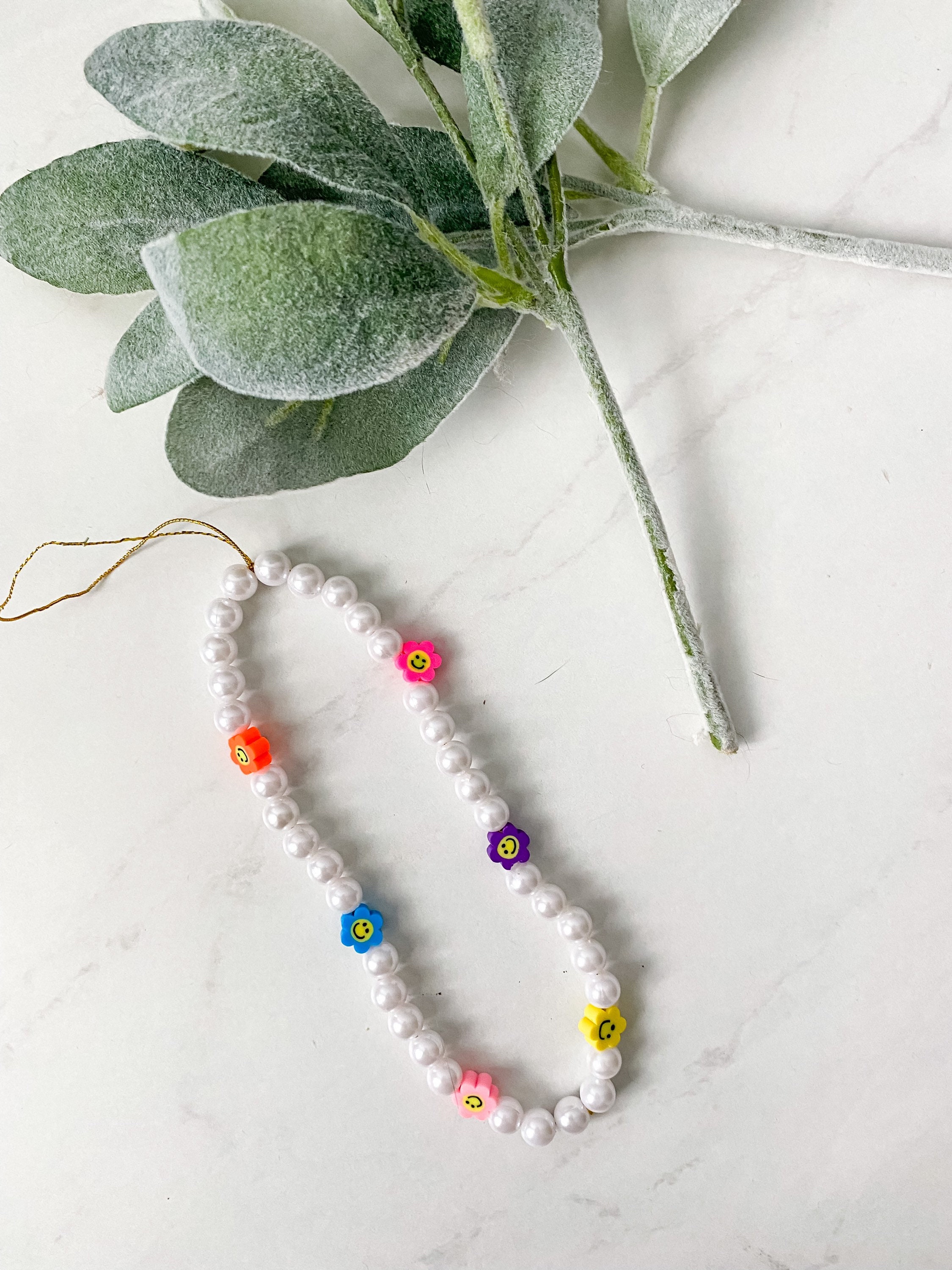 Smiley Face Flower Beaded Phone Charm - Etsy España