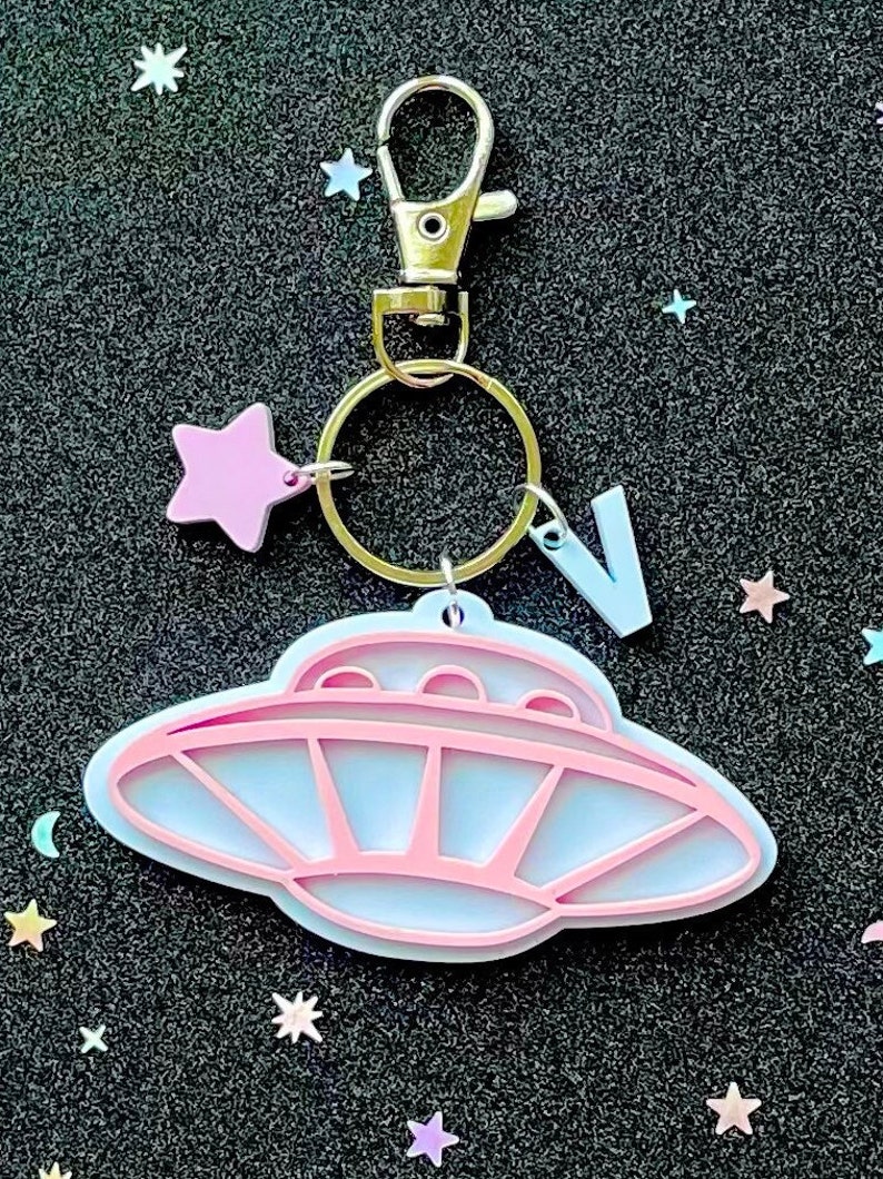 UFO Spaceship Keychain Pink Spaceship Keychain UFO Key - Etsy