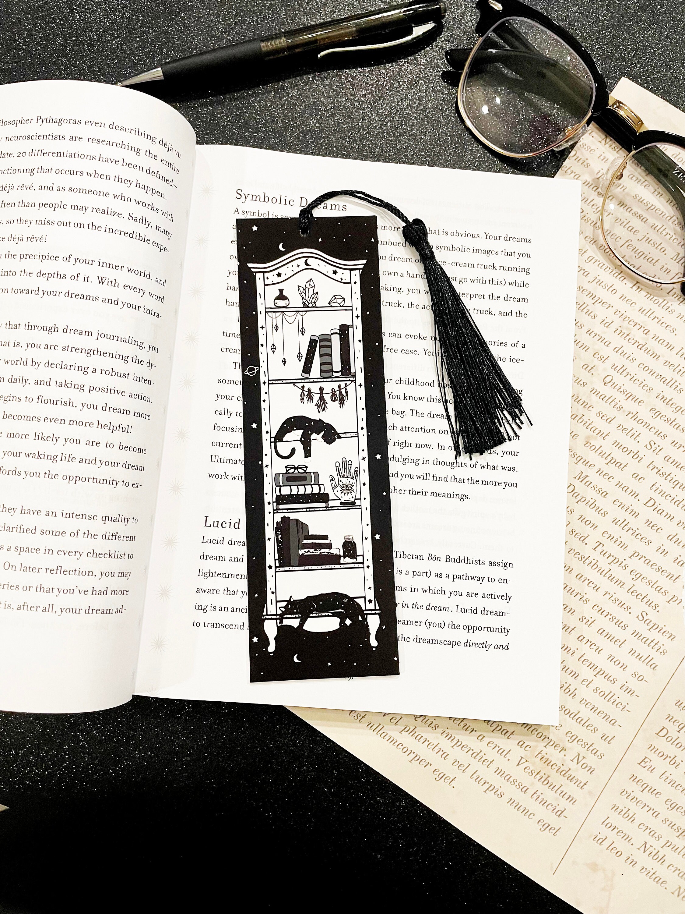 Witchy Bookshelf Bookmark With Tassel| Cat Bookcase Bookmark| Spooky Book Lover - Etsy