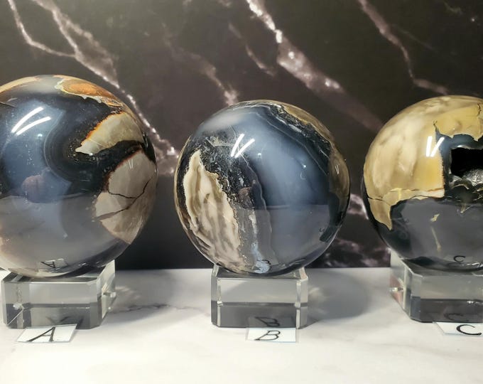 Volcano Agate Crystal Spheres, UV Reactive - Etsy