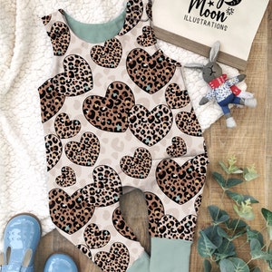 Animal Tonal Leopard Print Hearts Seamless Design Pattern Digital ...