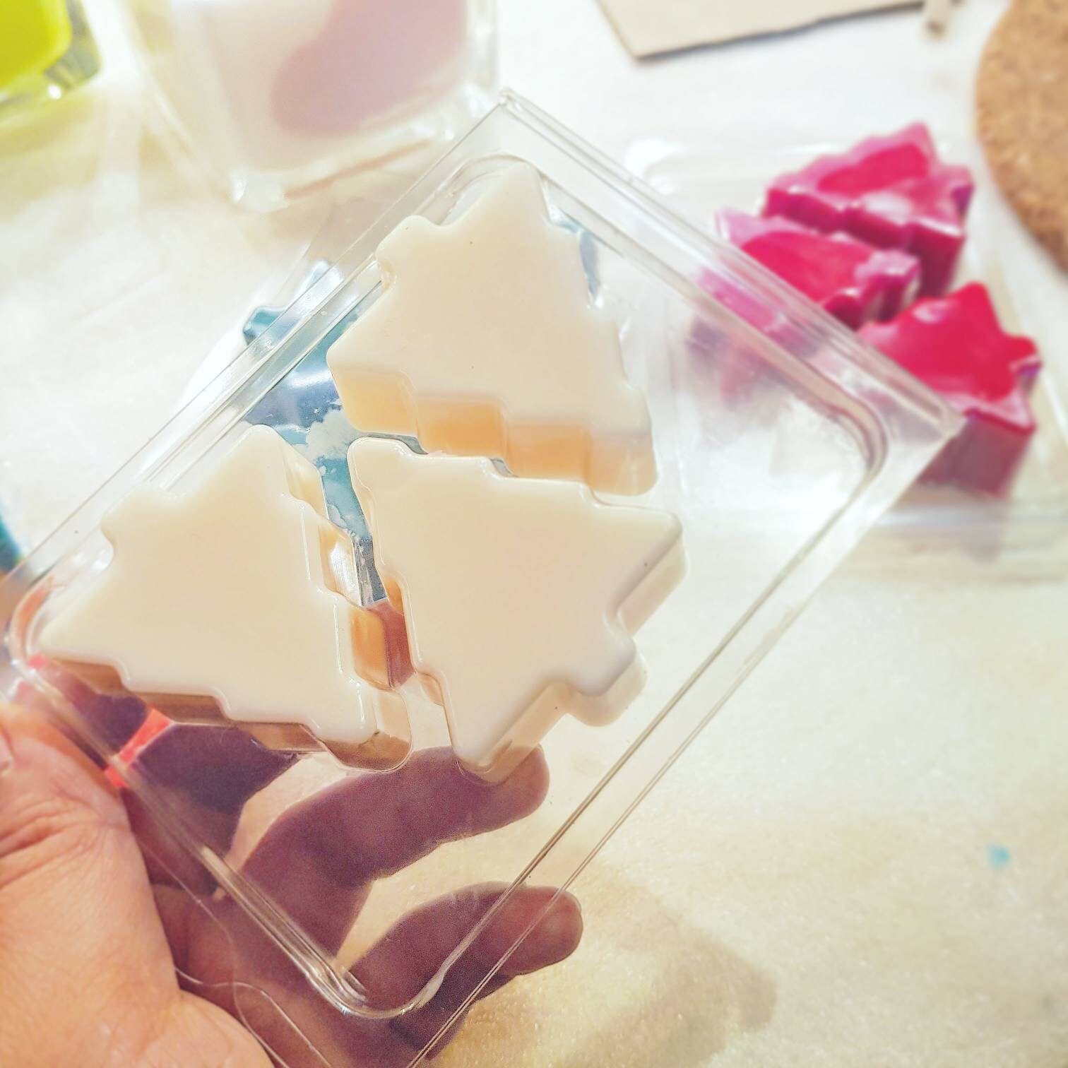 Christmas Tree Clamshell Wax Melts for the Perfect Christmas Holiday ...