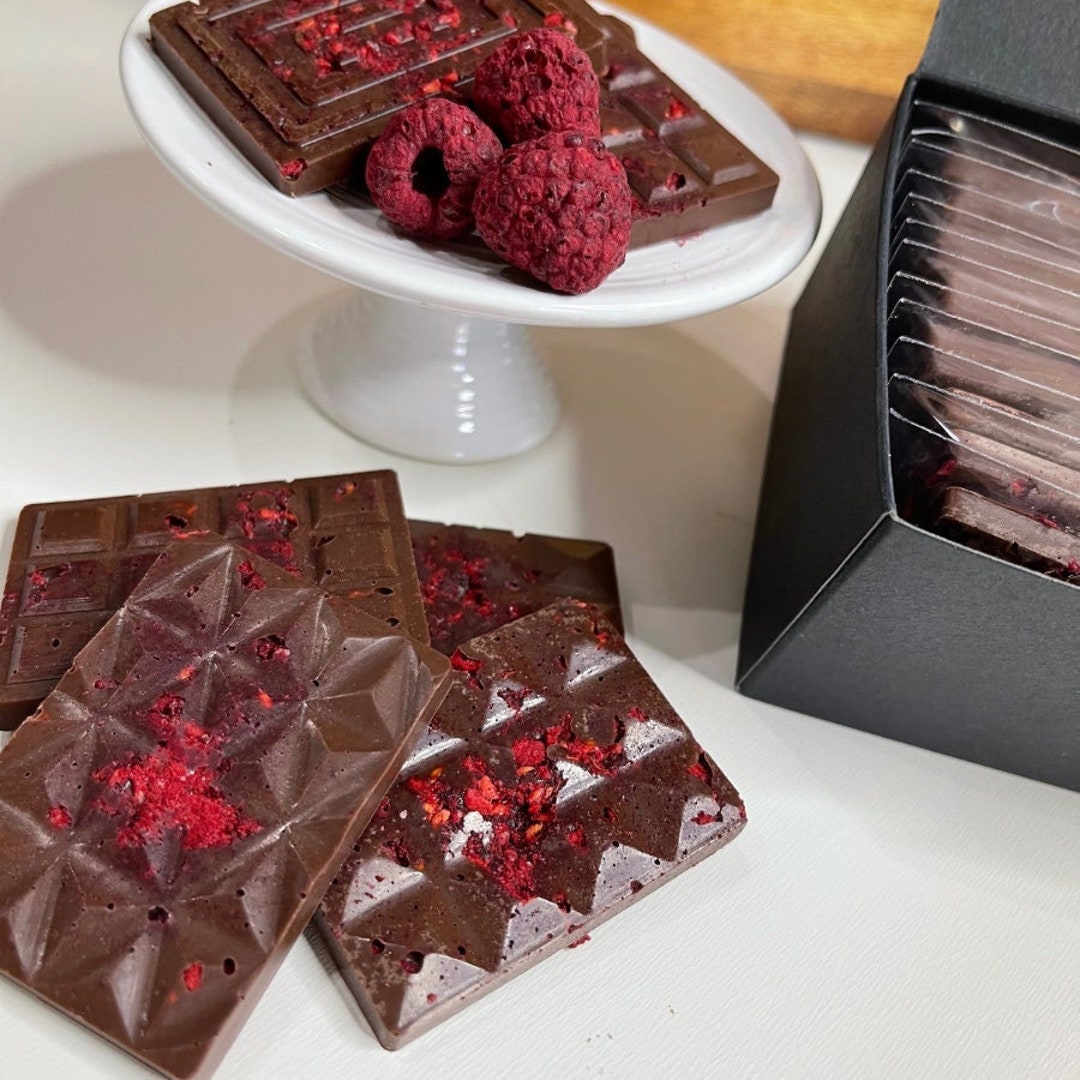 Raspberry Chocolate Bars - Black Gift Box of 12 Individually Wrapped ...