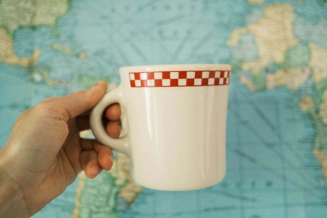 Diner Mug With Red Checkered Border by Homer Laughlin / Vintage / 10 Fl ...